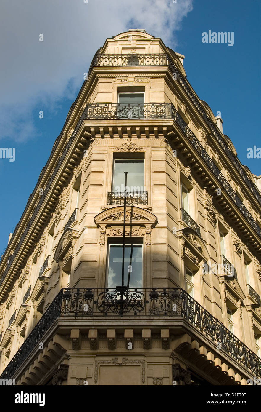 A Parisian apartment building near the River Seine, Paris, France Stock ...