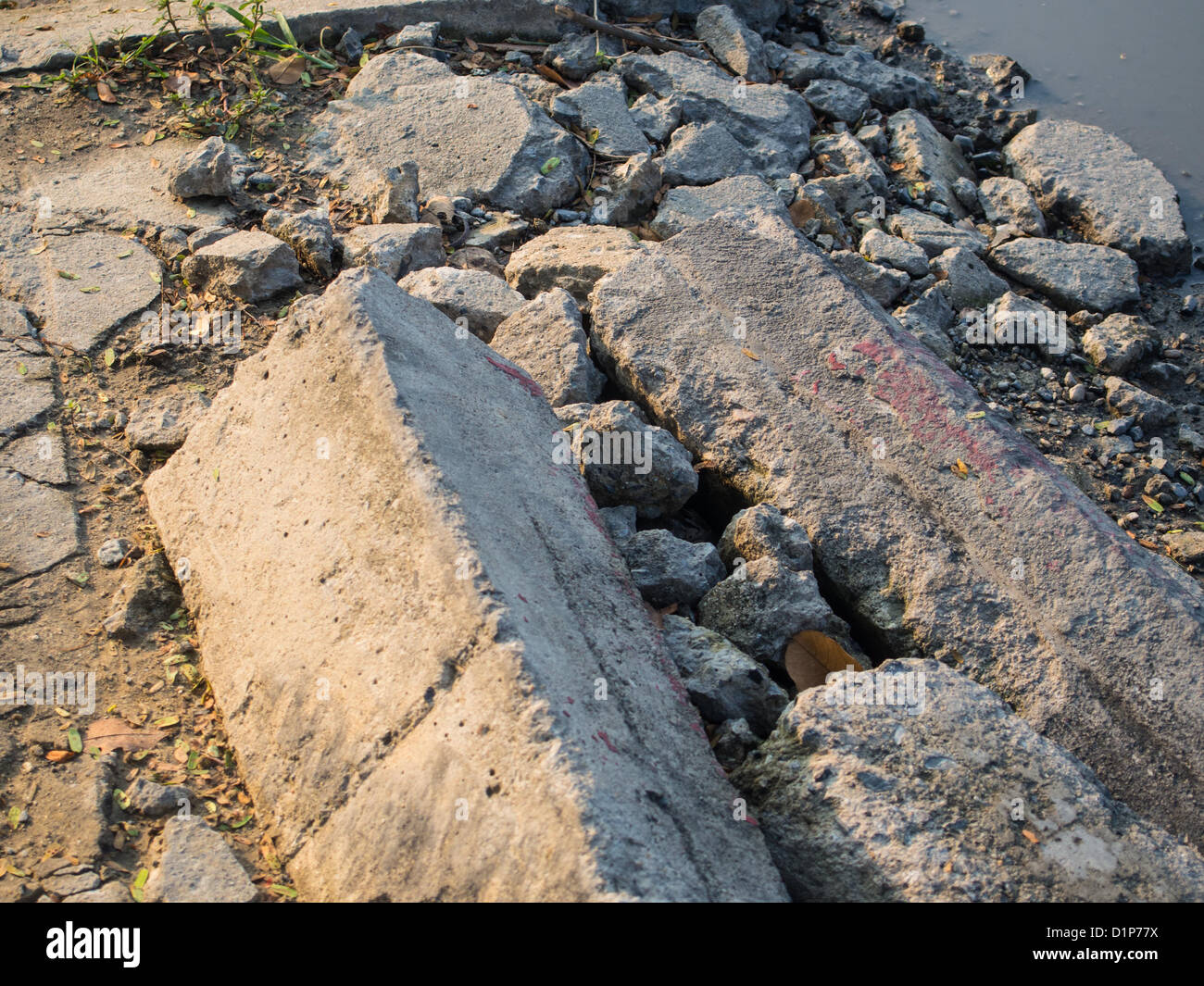 Large round white stone garden hi-res stock photography and images - Alamy