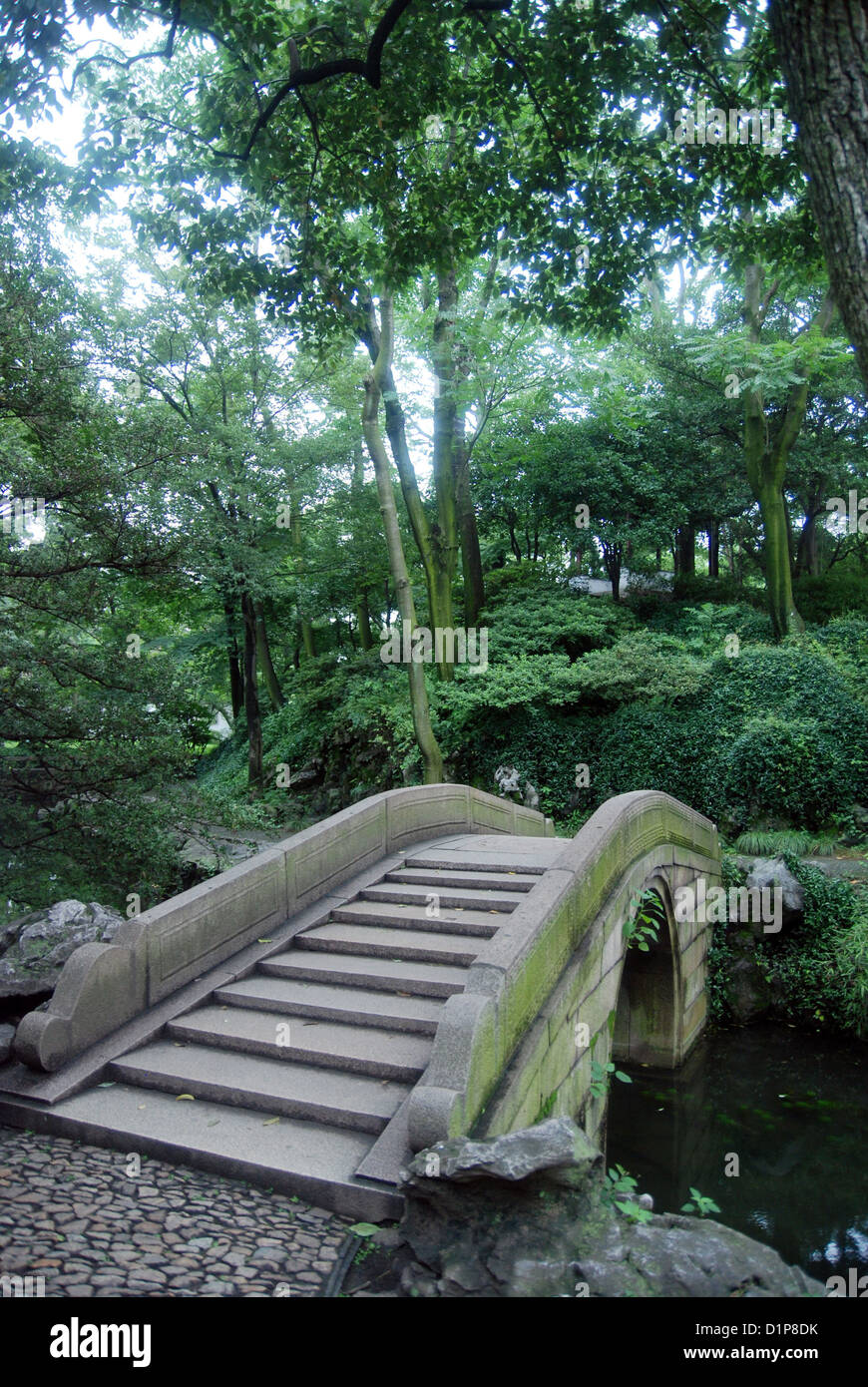 China small stone bridge Stock Photo - Alamy