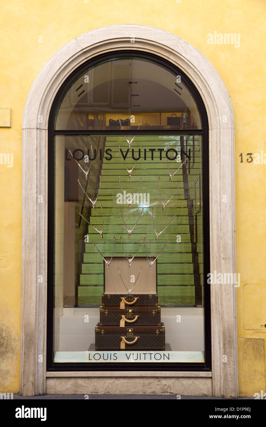 Luxury window store louis vuitton hi-res stock photography and images ...