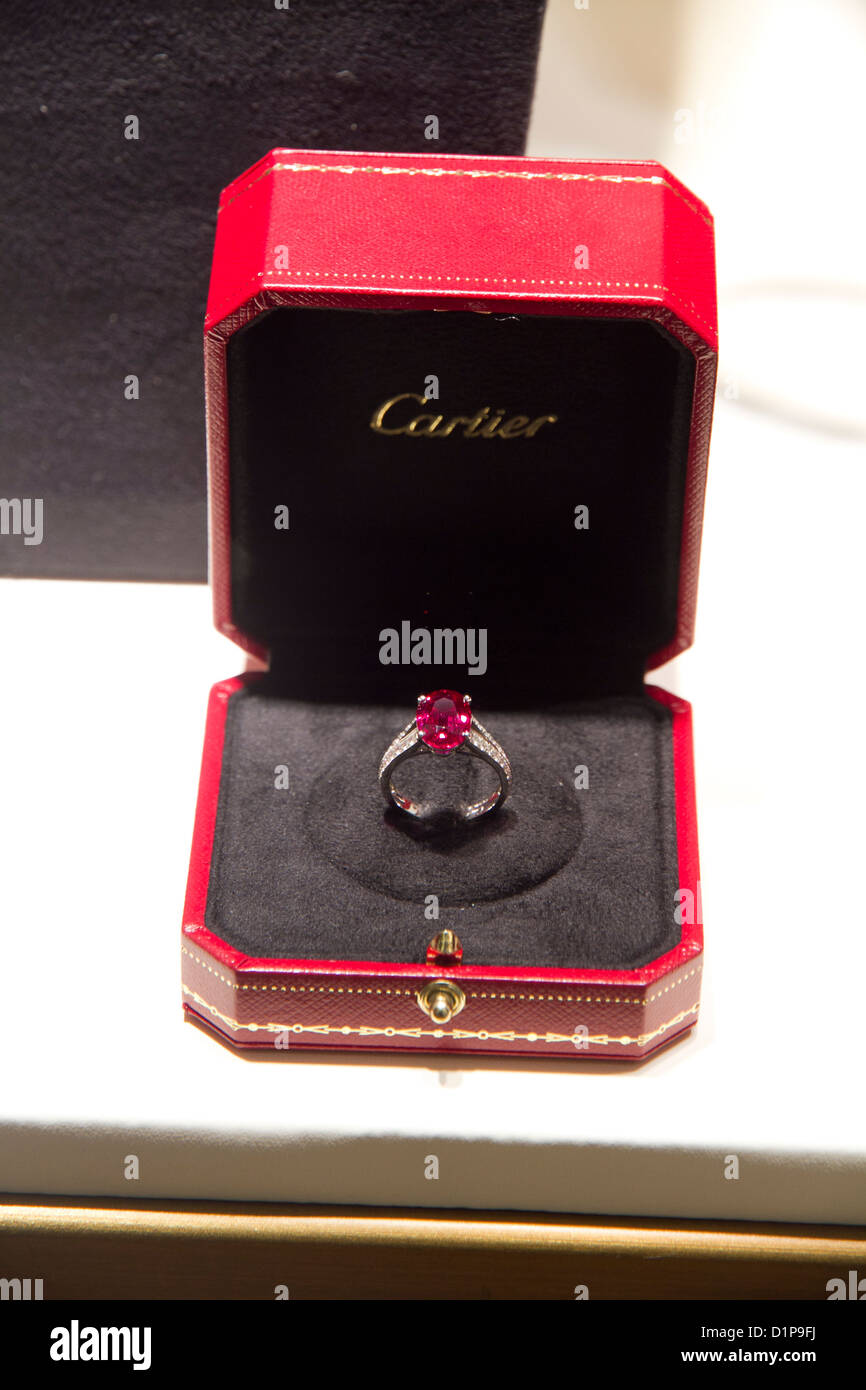 Italy shopping hi-res stock photography and images - Alamy