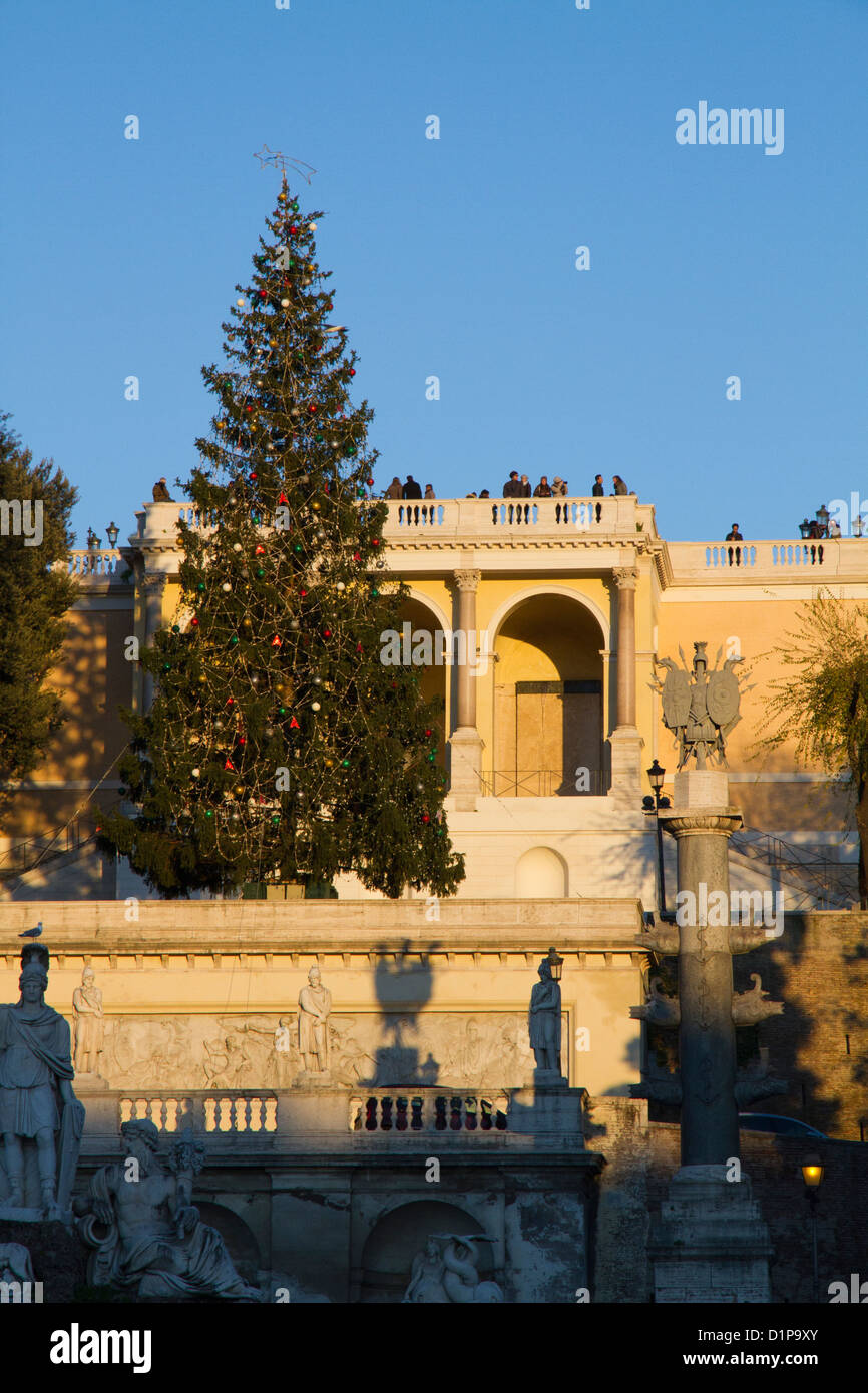 Tree christmas rome hi-res stock photography and images - Alamy