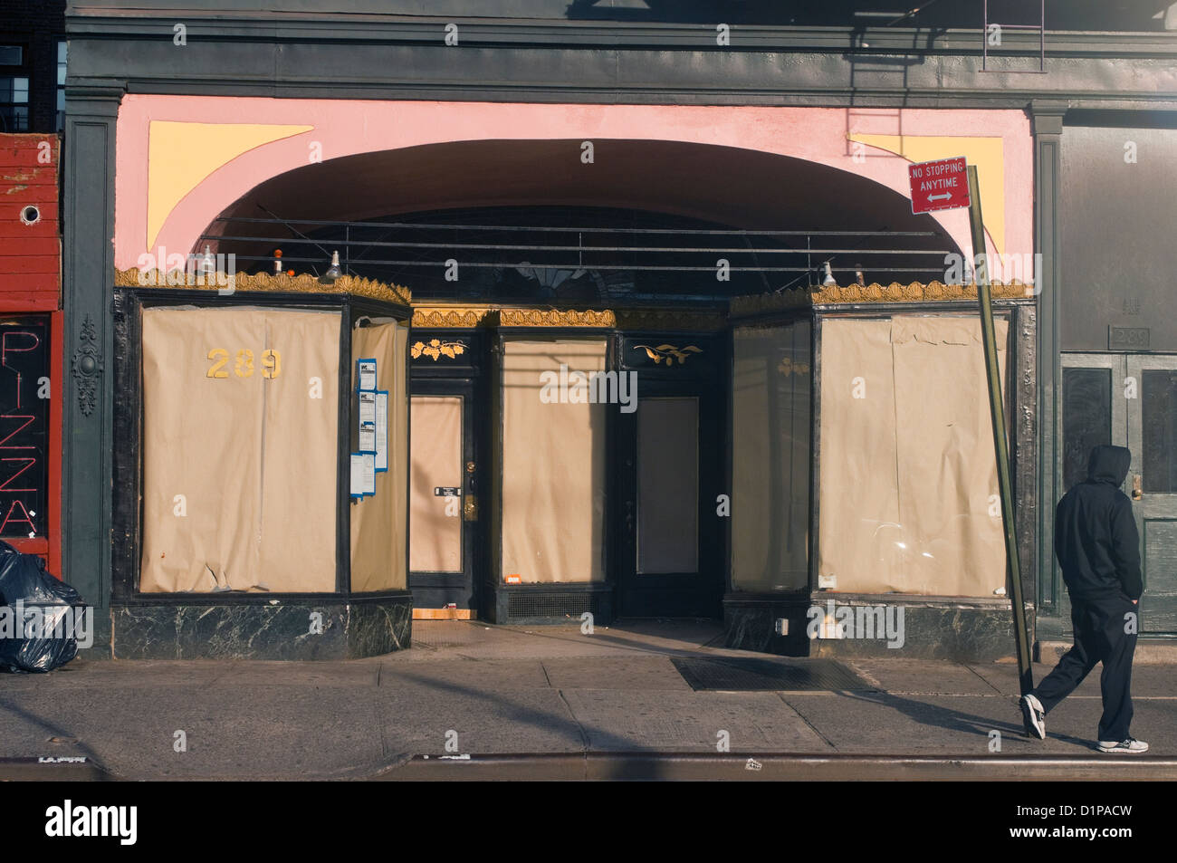 Old fashioned store front america hi-res stock photography and images ...