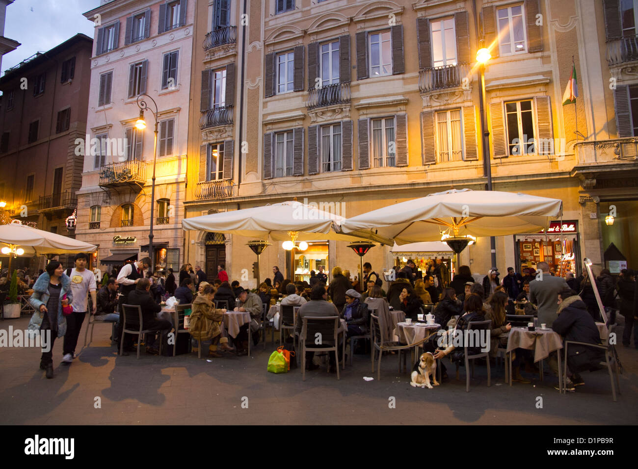 Rome cafe hi-res stock photography and images - Alamy