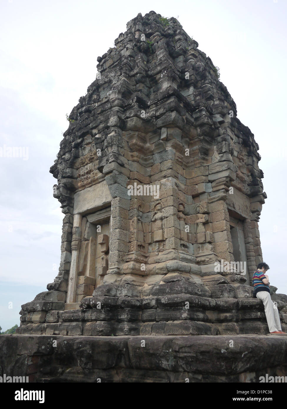 Bakong temple tower Roluos Cambodia Stock Photo - Alamy