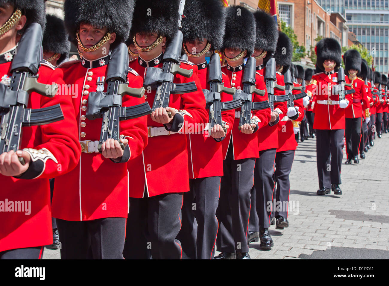 Coldstream guards uniform hi-res stock photography and images - Alamy
