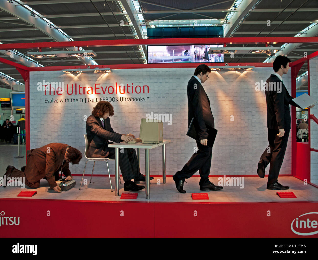 Fujitsu sculpture at Heathrow Airport Terminal 5, Hillingdon, London ...