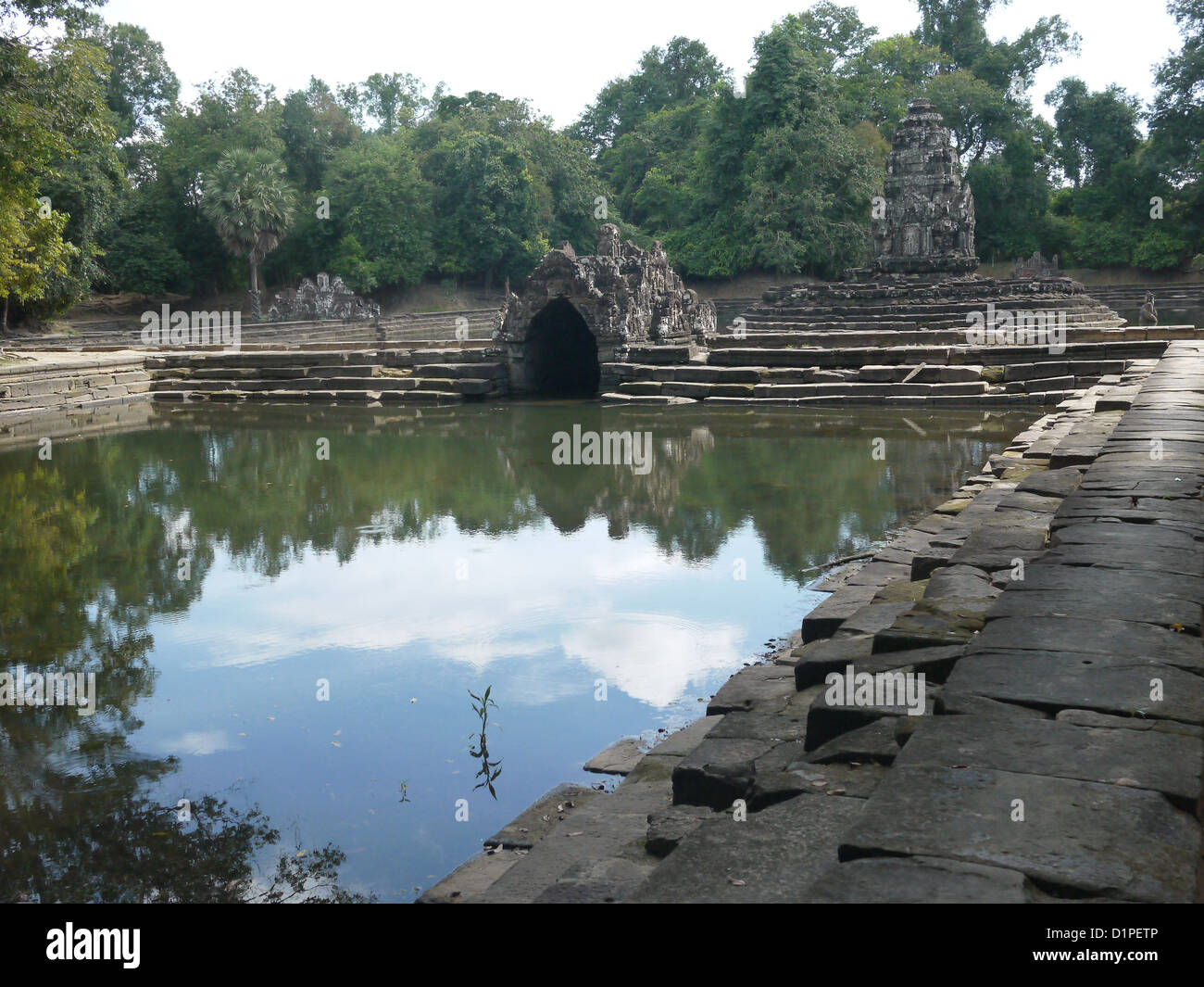 Neak poan hi-res stock photography and images - Alamy