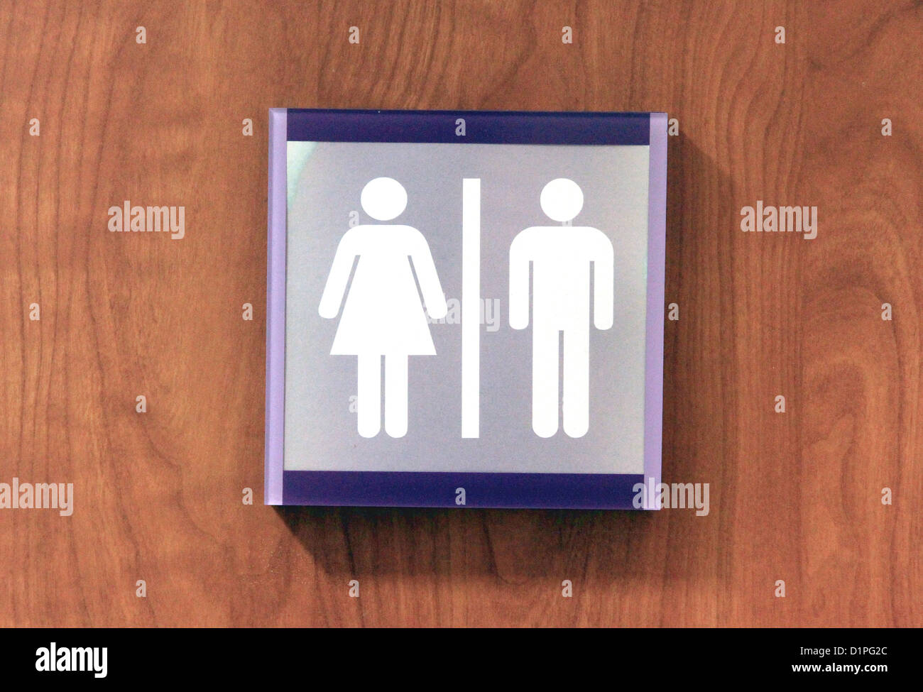 Restroom door sign hi-res stock photography and images - Alamy