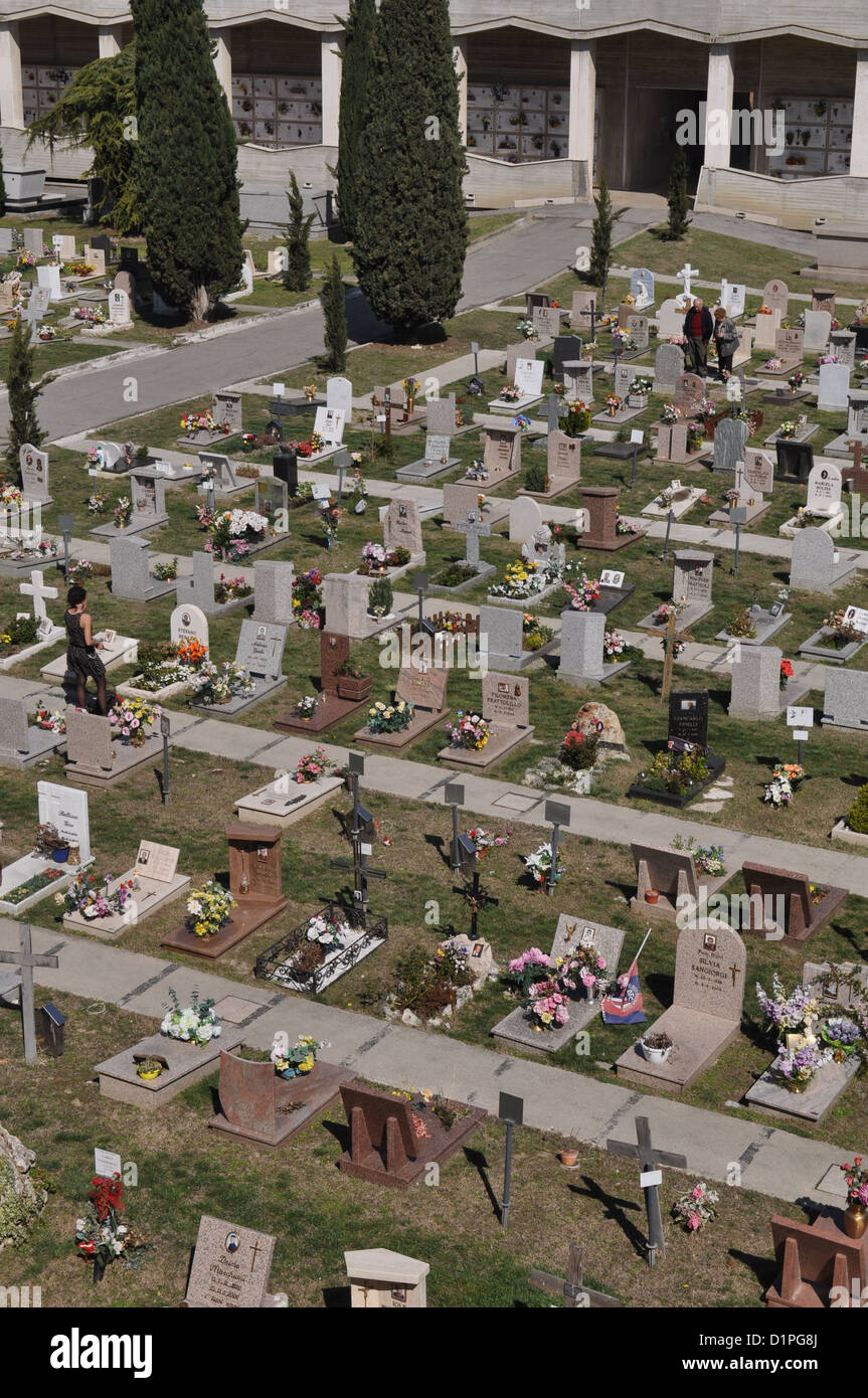 Bologna, Italy: Cemetery of Certosa Stock Photo - Alamy