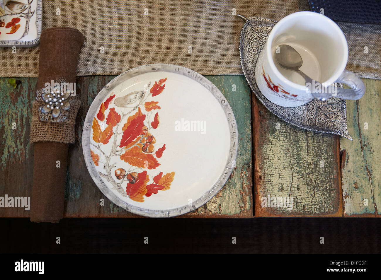 Autumn table setting rustic hi-res stock photography and images - Alamy