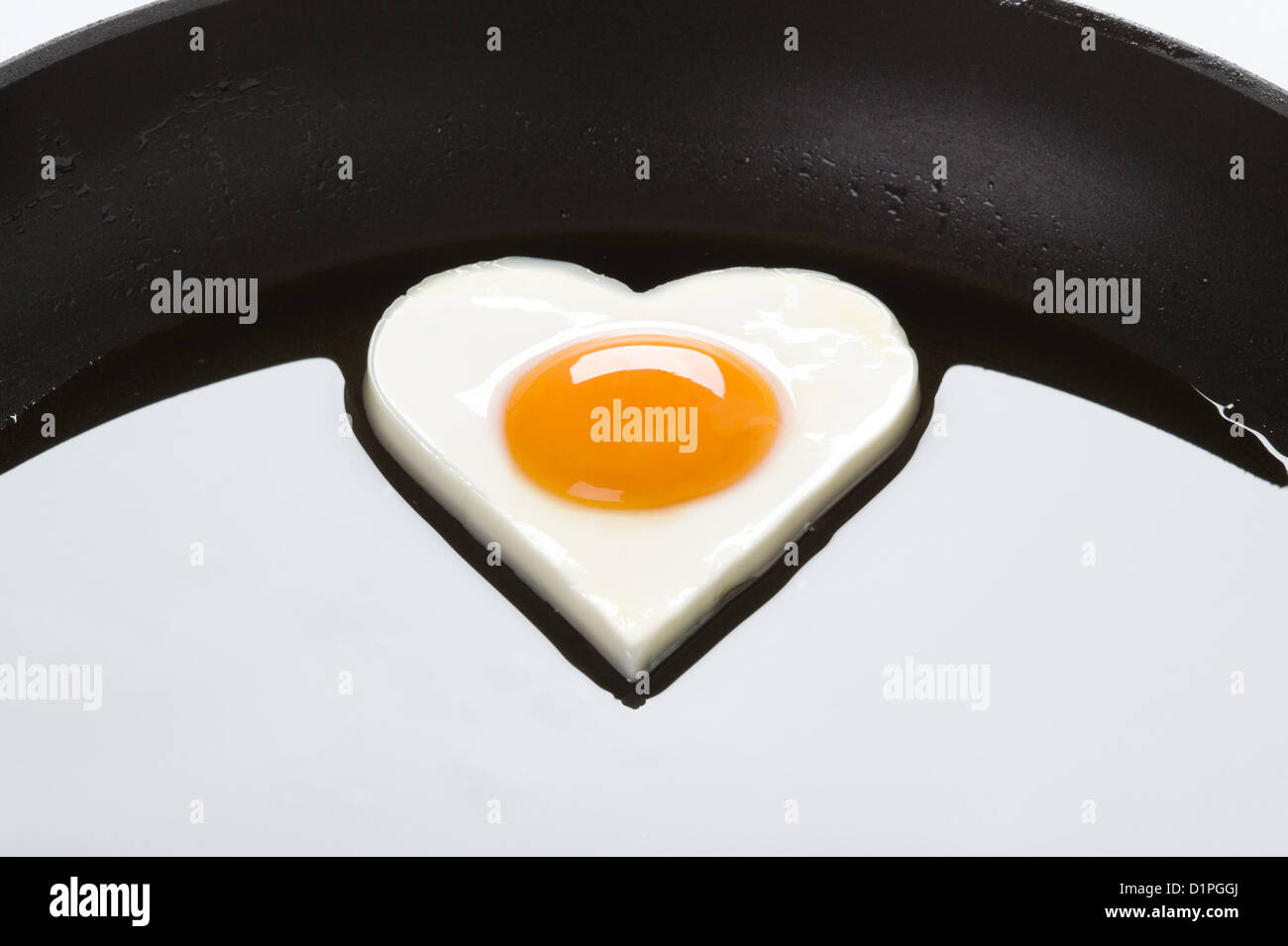 Heart shaped egg hi-res stock photography and images - Alamy