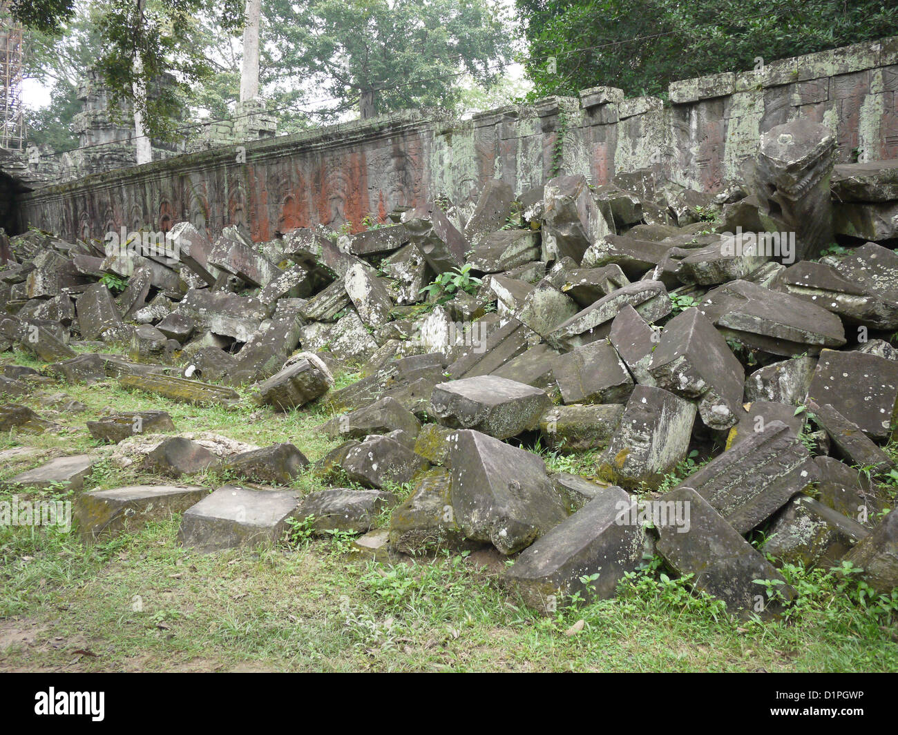Rubble pile hi-res stock photography and images - Alamy