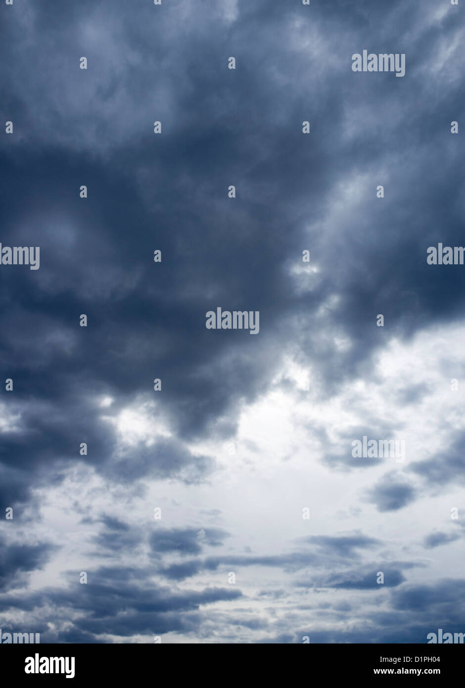 Greyish sky hi-res stock photography and images - Alamy