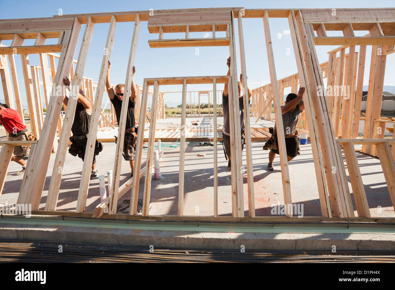 Lifting on construction hi-res stock photography and images - Alamy