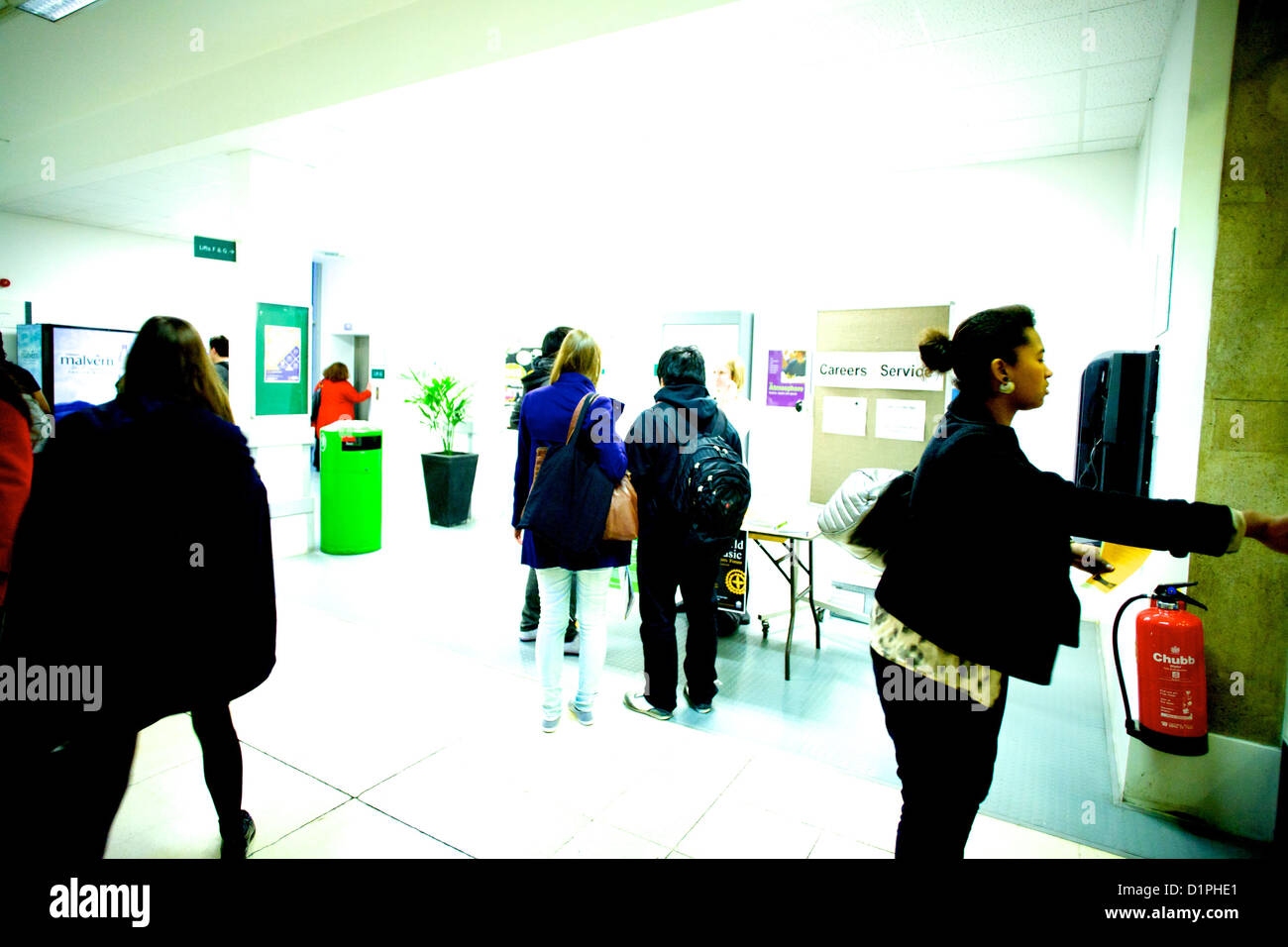 Students looking notice board hi-res stock photography and images - Alamy