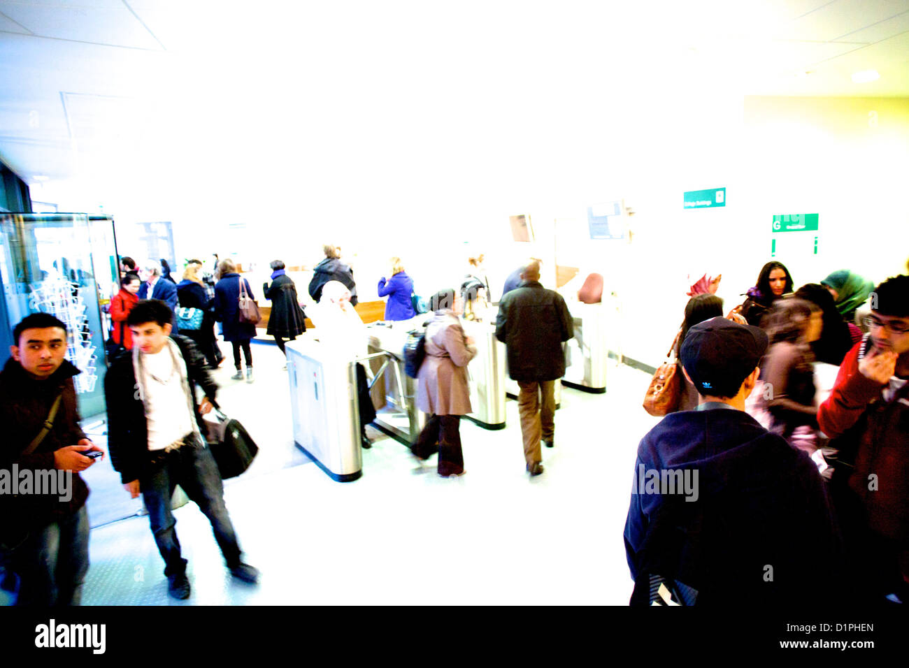 Security gate hi-res stock photography and images - Alamy