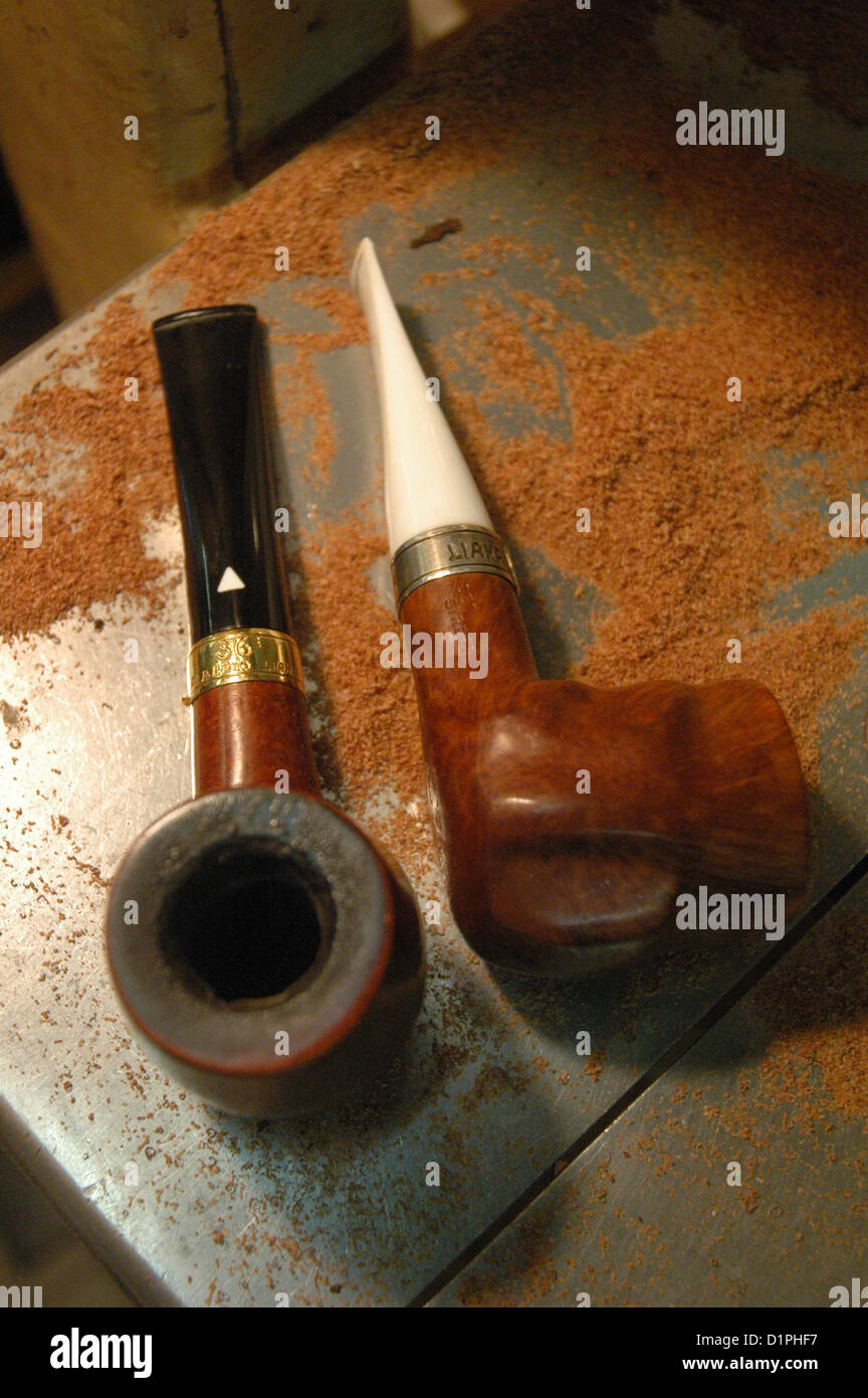 Bologna, Italy, Bonfiglioli pipes maker Stock Photo - Alamy