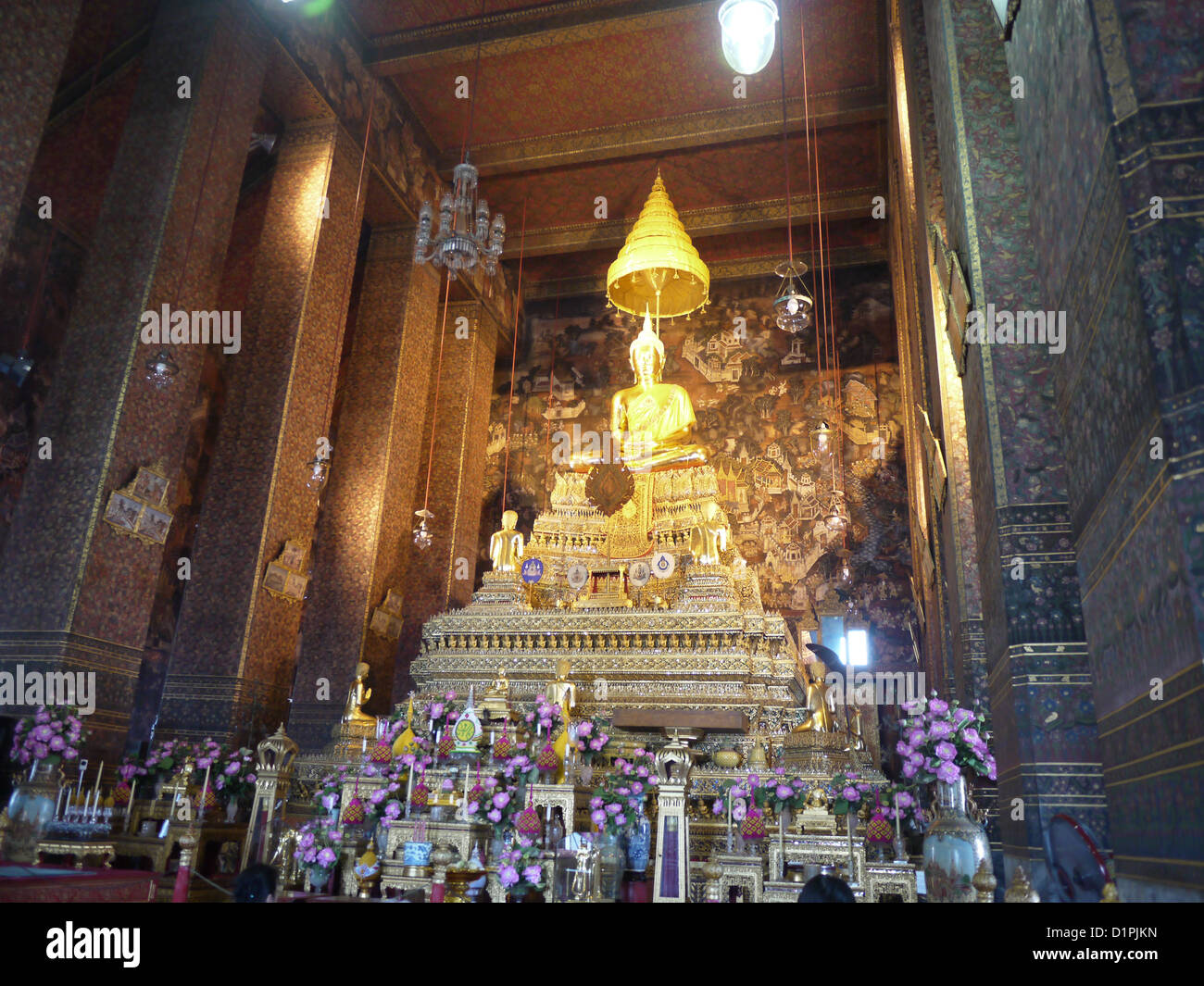 inside Buddhist temple Stock Photo - Alamy
