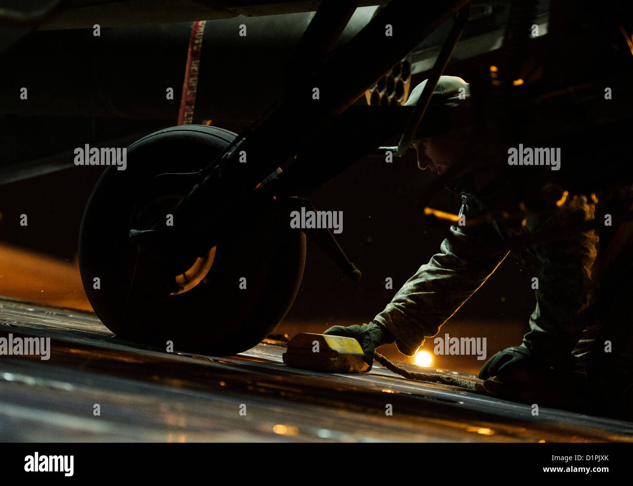 U s soldier from apache hi-res stock photography and images - Alamy