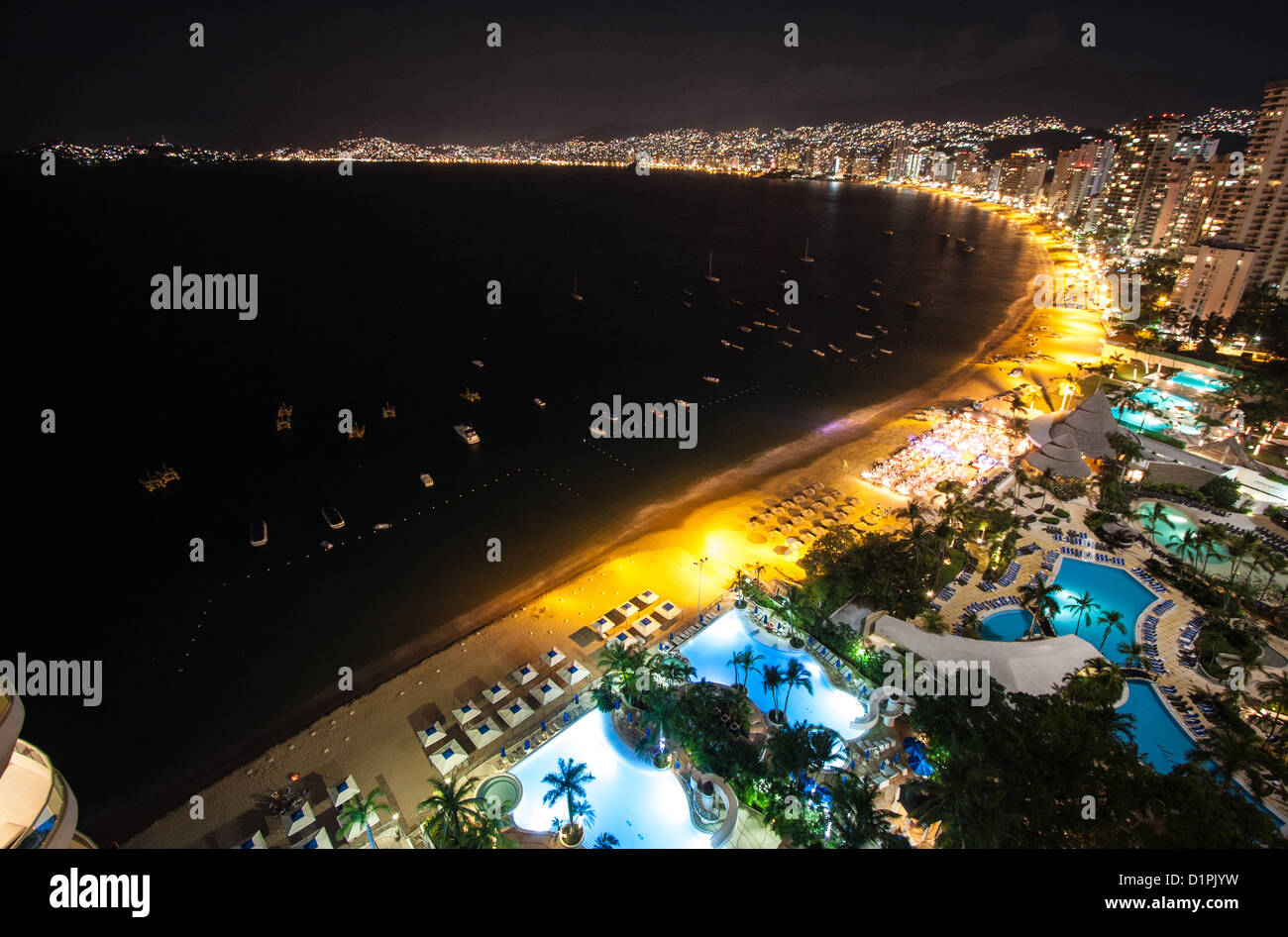 Acapulco bay hi-res stock photography and images - Alamy