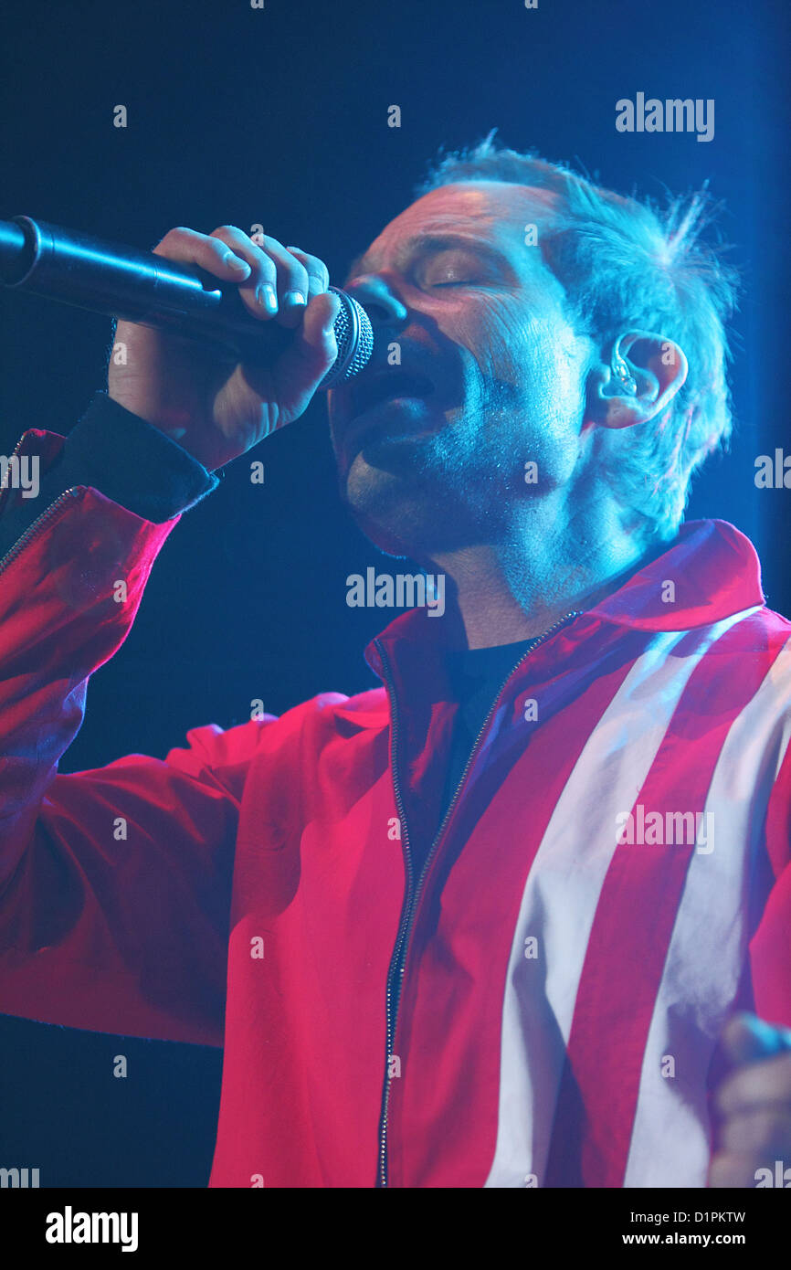 Robin wilson hi-res stock photography and images - Alamy