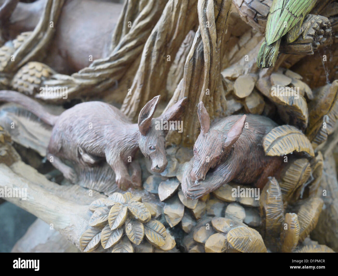 wood carving animals Stock Photo - Alamy