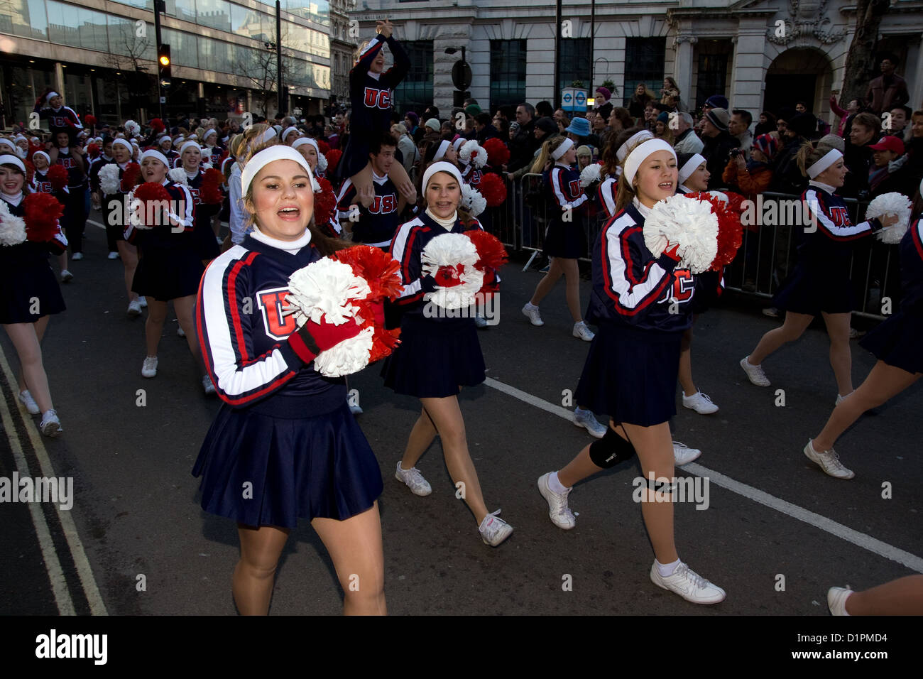 High school cheerleaders hi-res stock photography and images - Alamy