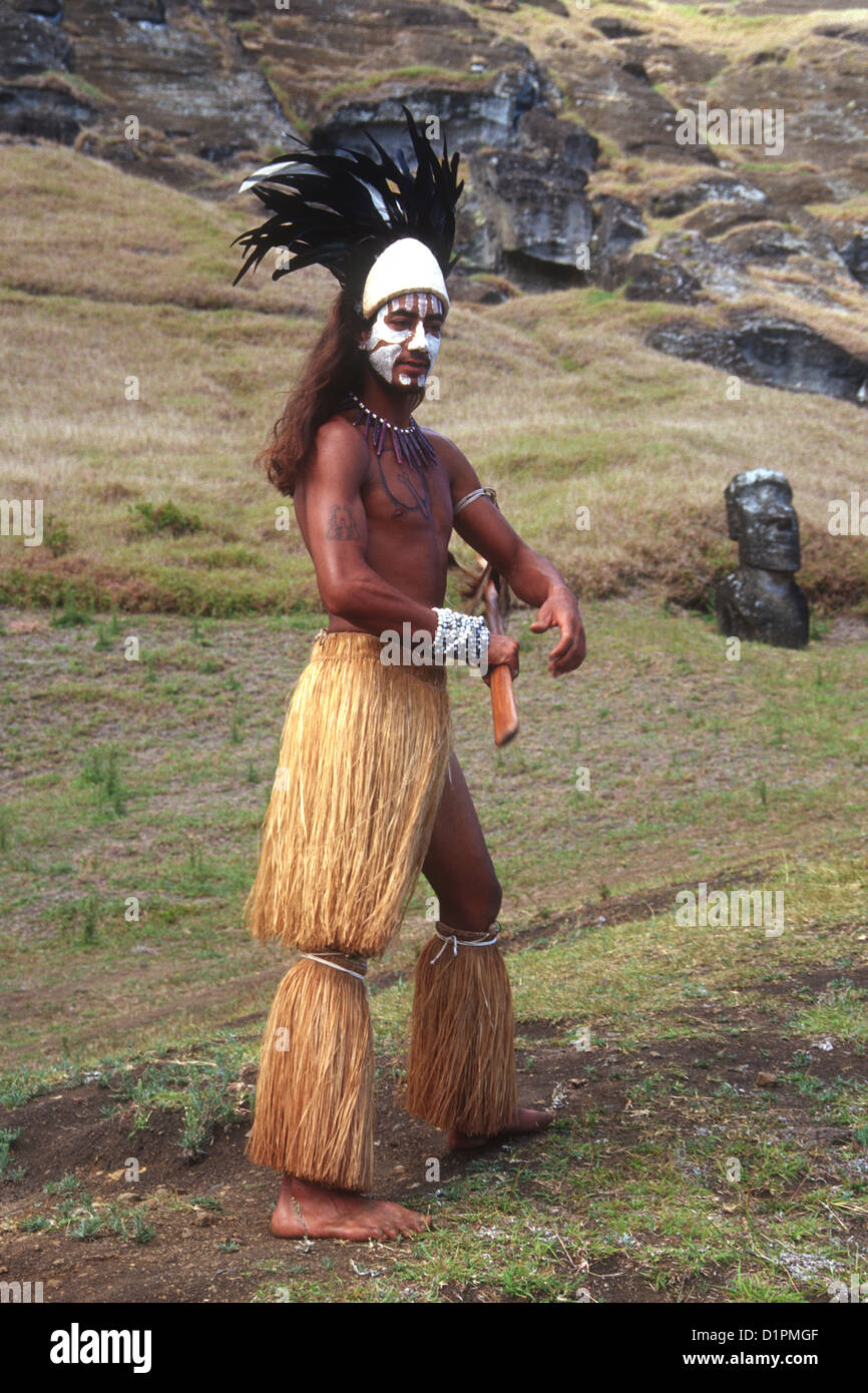 Native rapa nui man easter hi-res stock photography and images - Alamy
