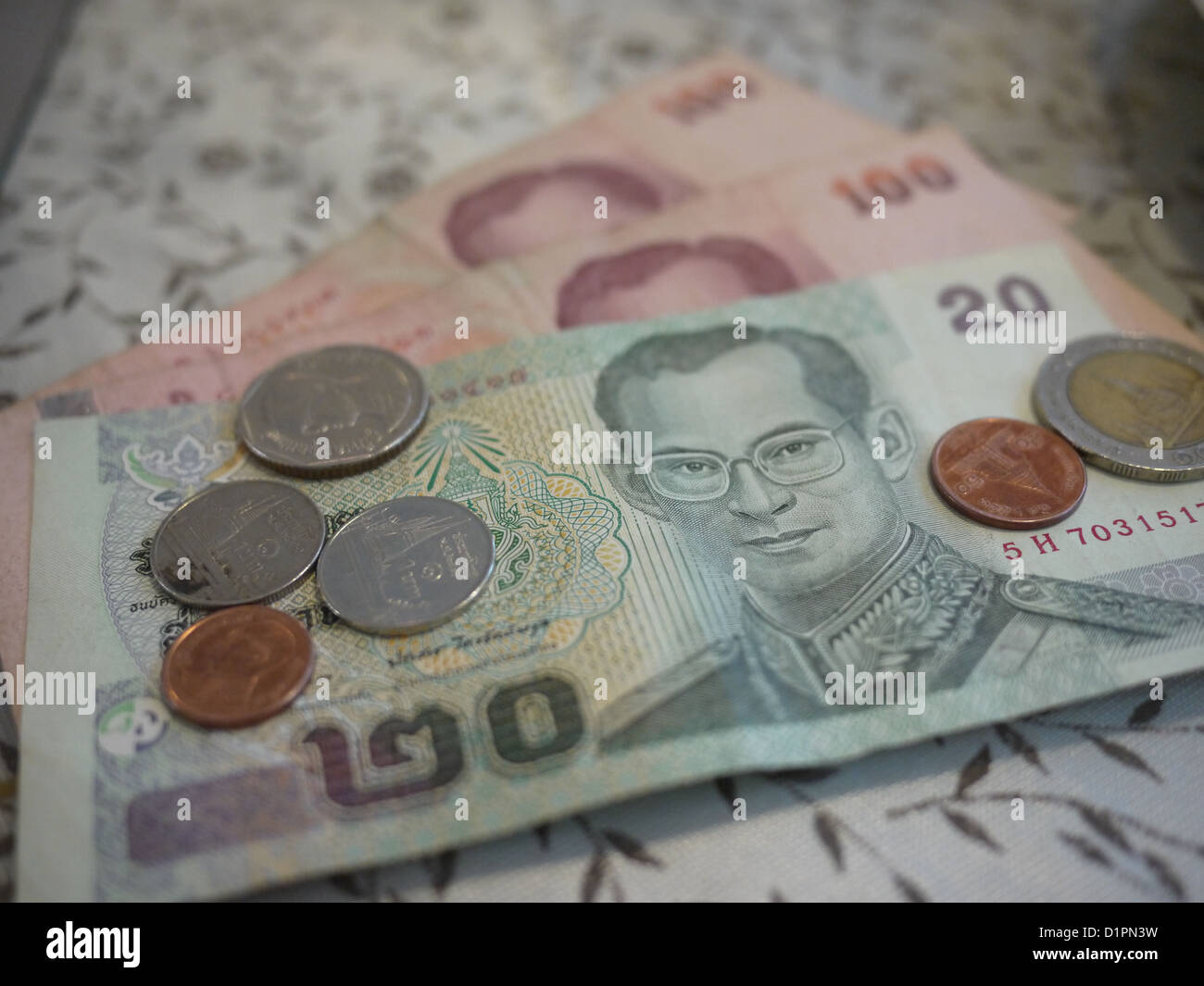 thailand baht currency coin paper Stock Photo - Alamy