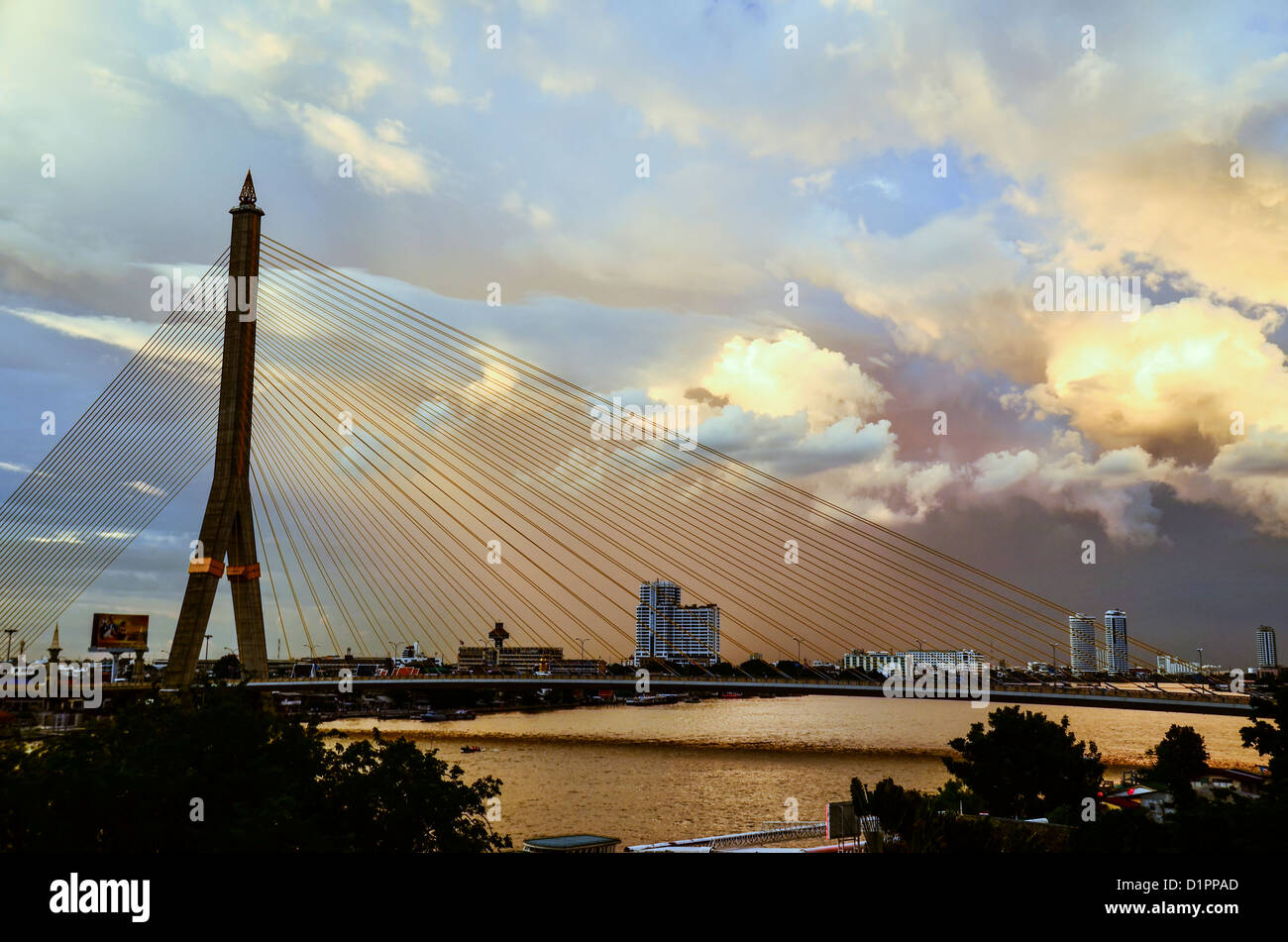 Rama VII Bridge in Bangkok Stock Photo - Alamy