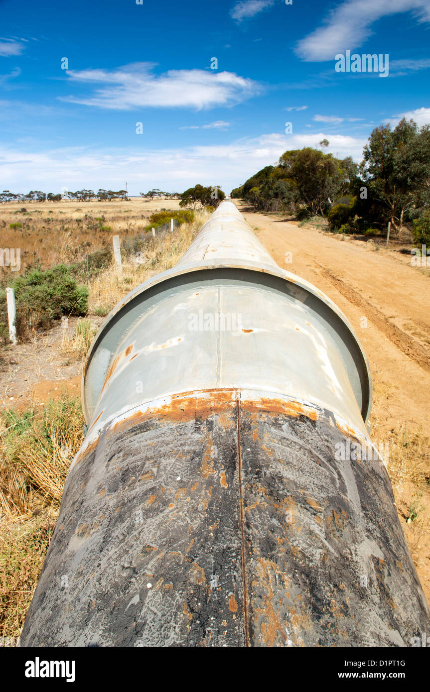Above ground pipeline hi-res stock photography and images - Alamy