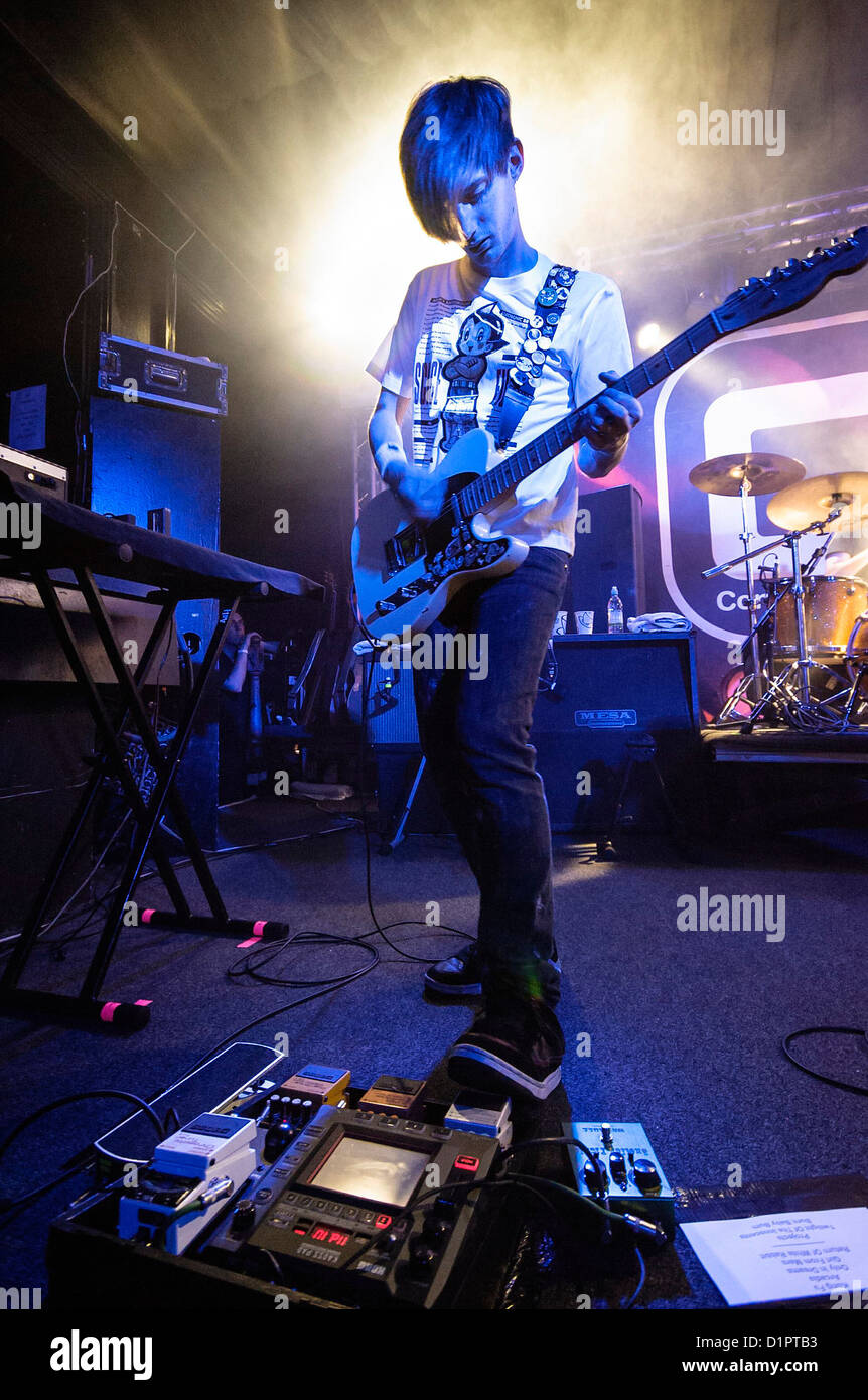 Ash onstage hi-res stock photography and images - Alamy