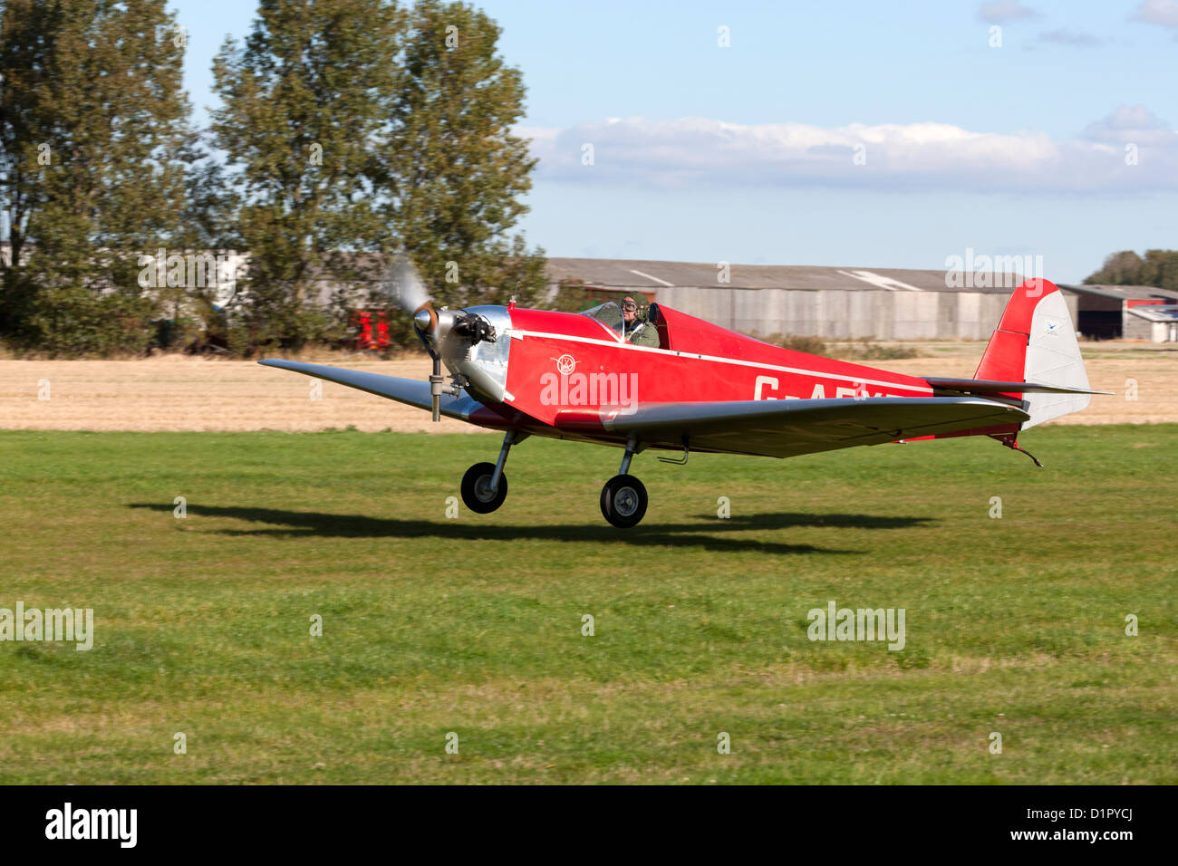 Dart Kitten II G-AEXT taking-off from garss runway at Breighton ...