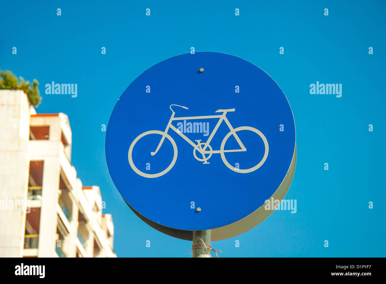Bike lane signage hi-res stock photography and images - Alamy