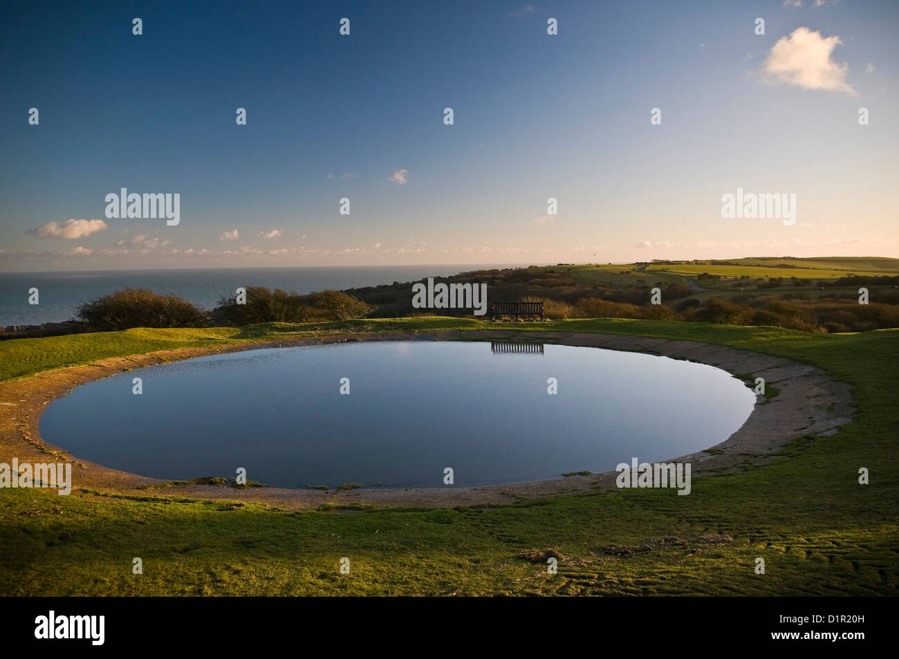 Round cliffs hi-res stock photography and images - Alamy
