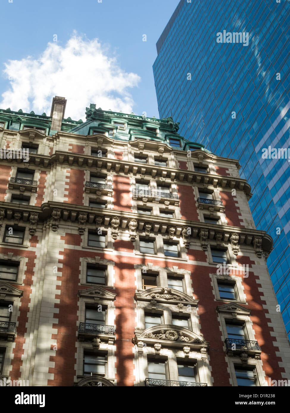 Modern and classical architecture hi-res stock photography and images ...