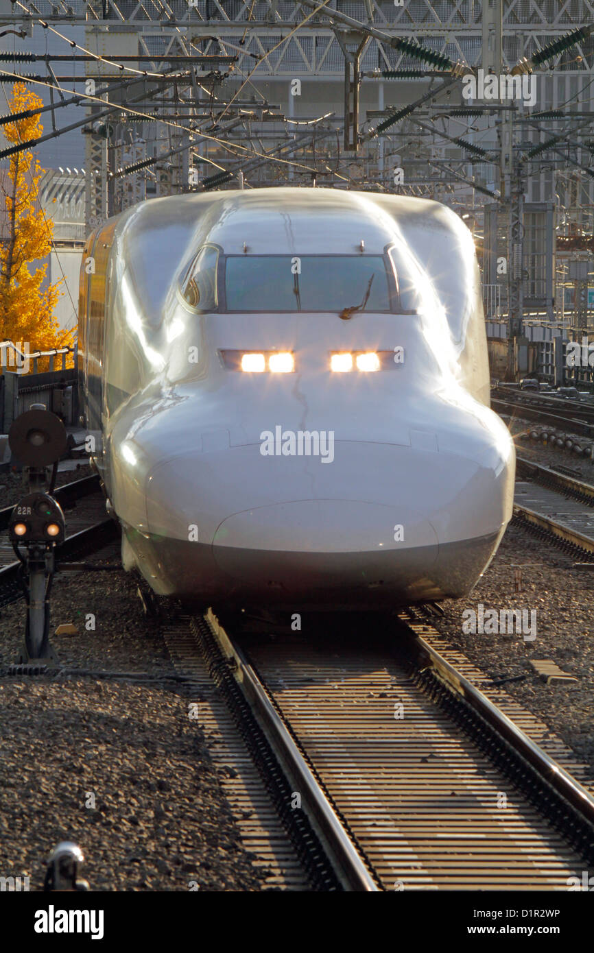 Shinkansen 700 series hi-res stock photography and images - Alamy