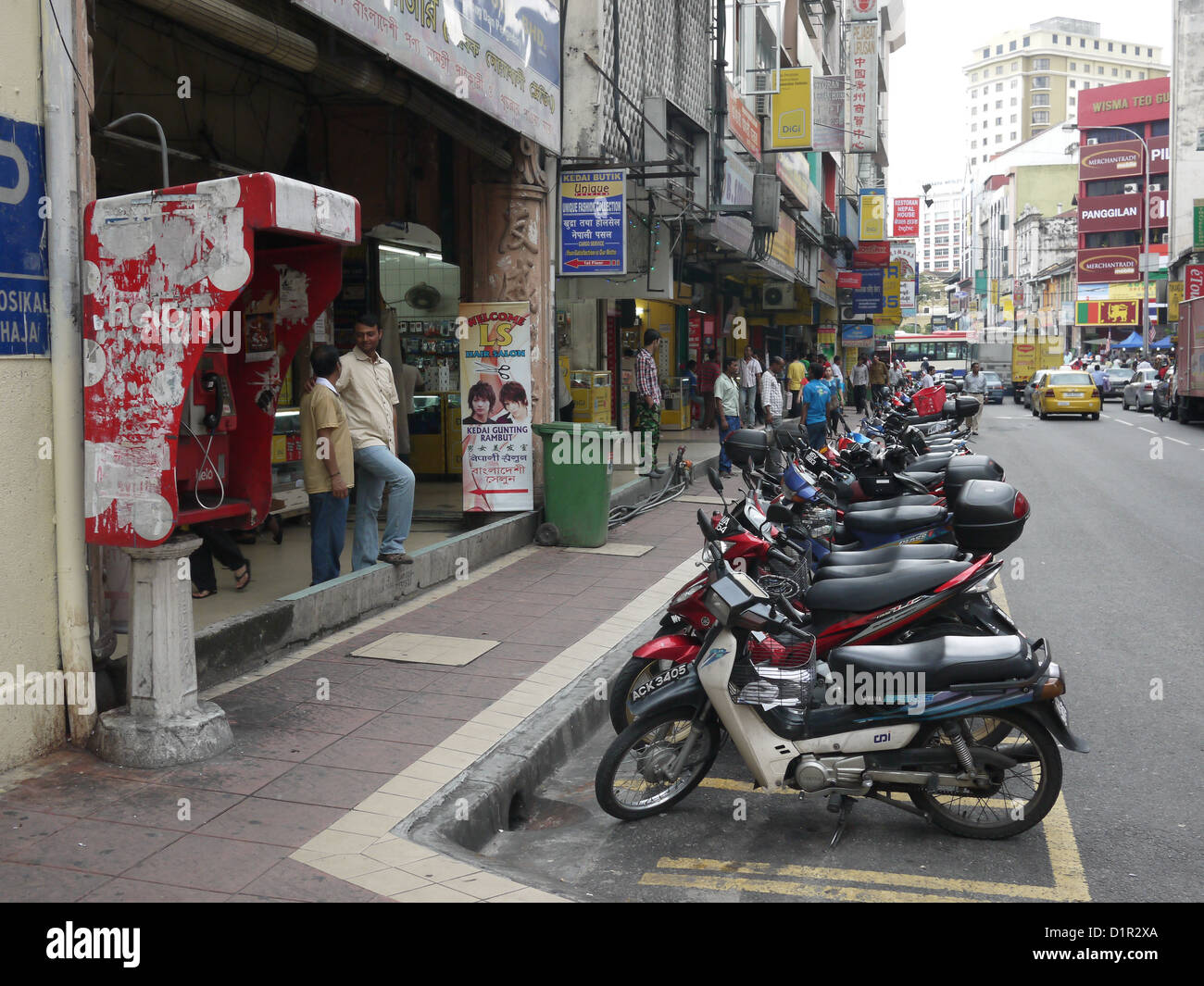 scooters parked road Stock Photo - Alamy