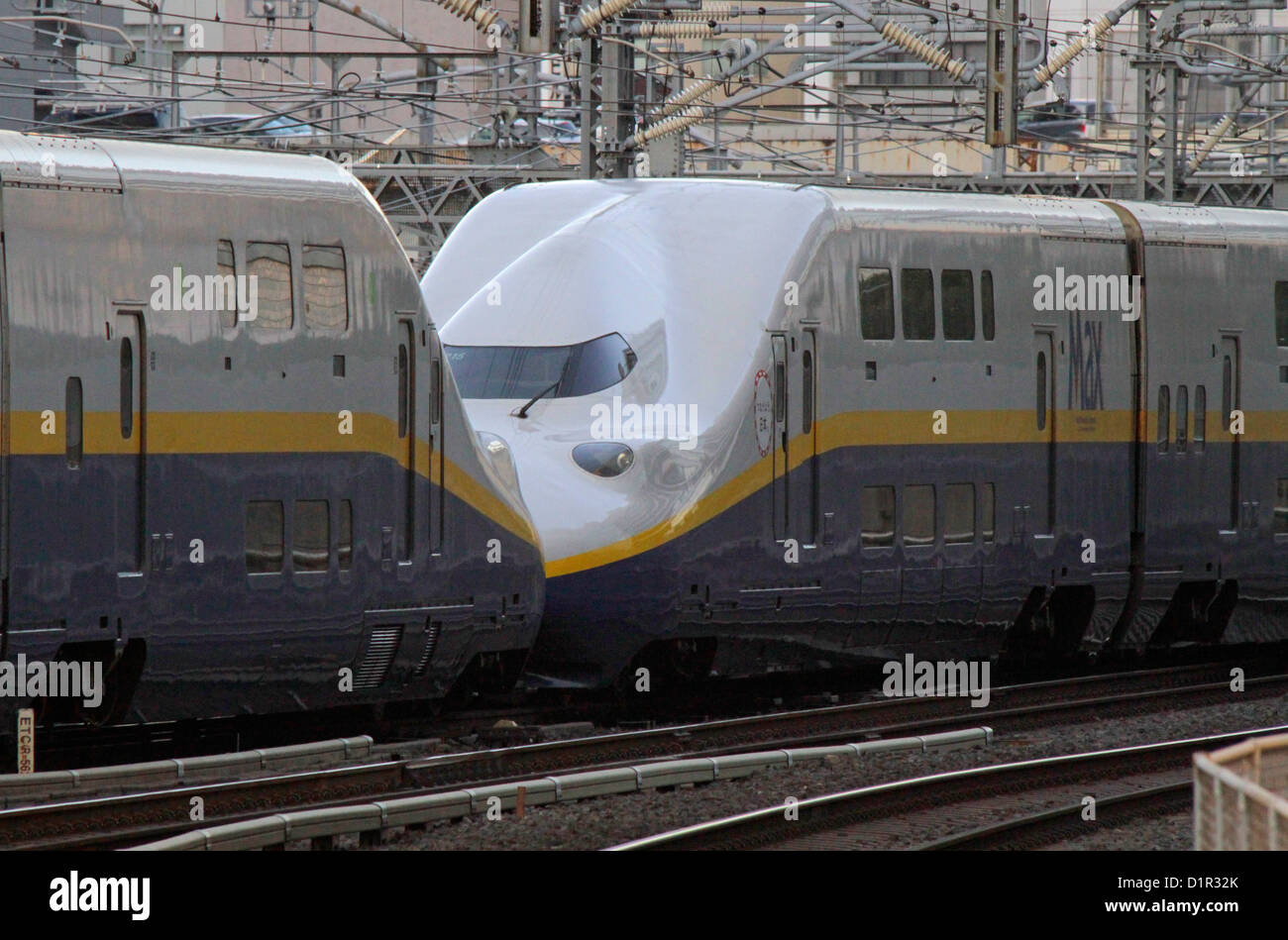 Coupling joetsu shinkansen e4 series hi-res stock photography and ...
