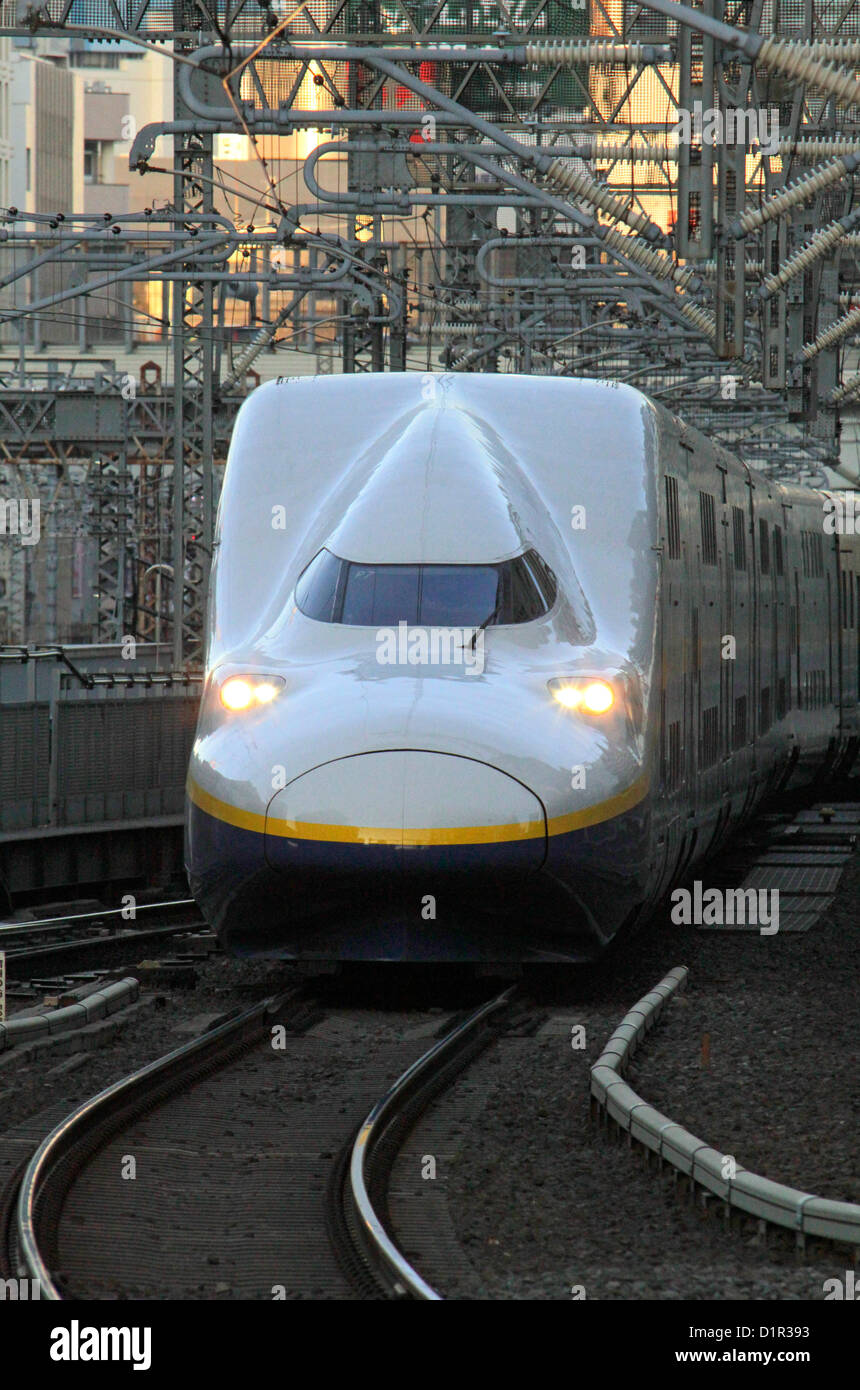 E4 series shinkansen train hi-res stock photography and images - Alamy