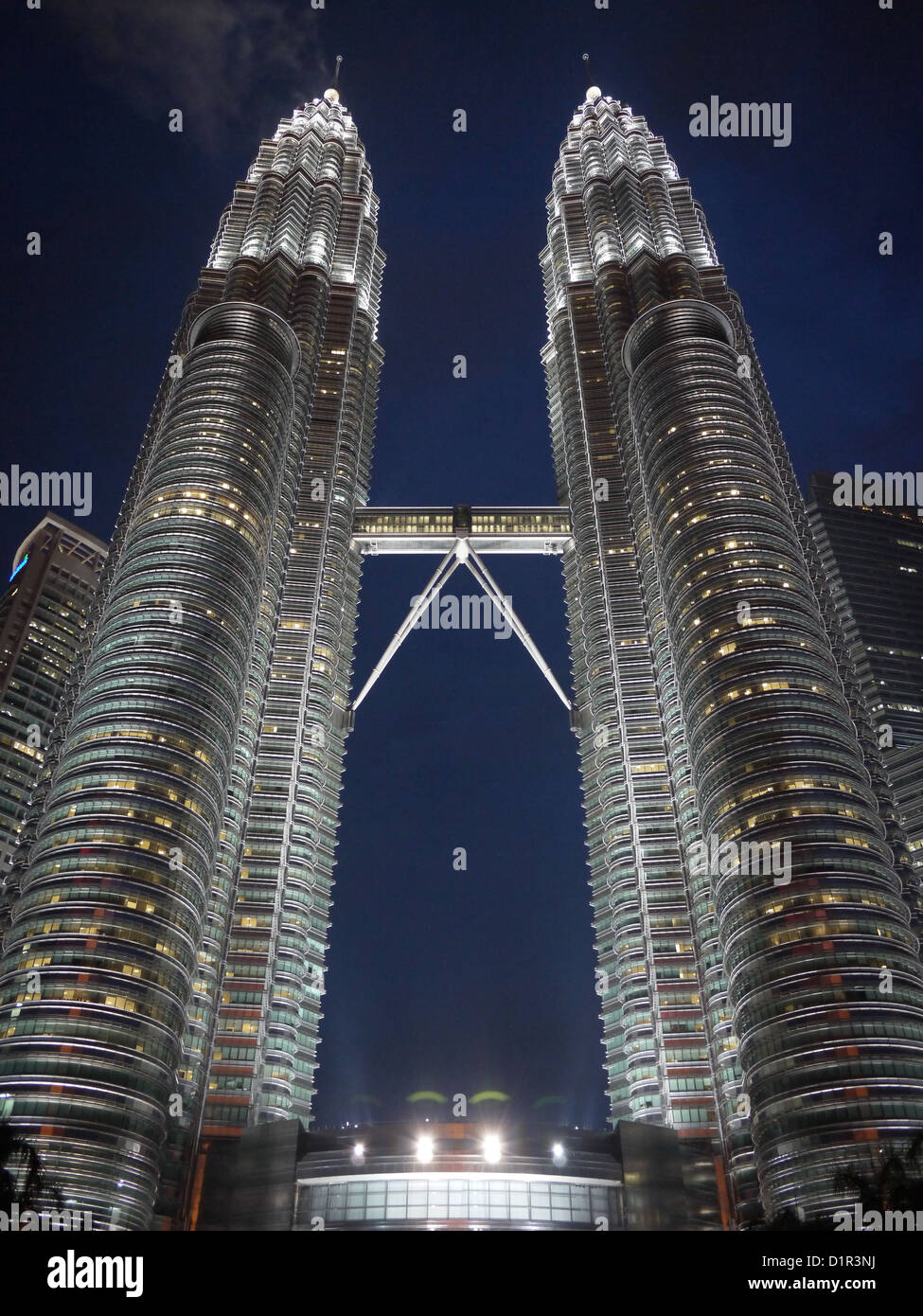 Petronas Twin Towers night Stock Photo - Alamy