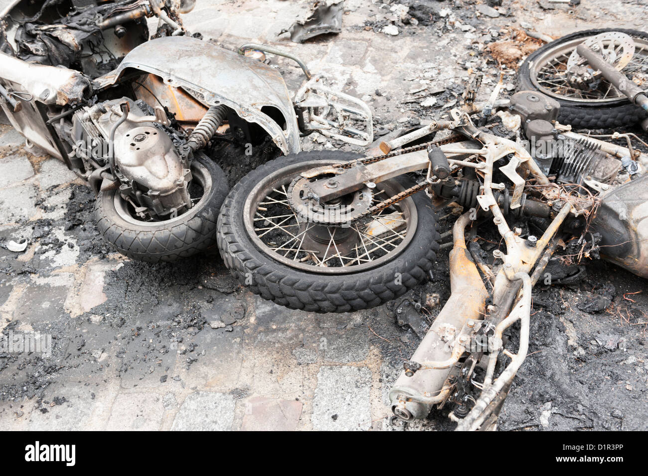 Paris motorcycle hi-res stock photography and images - Alamy