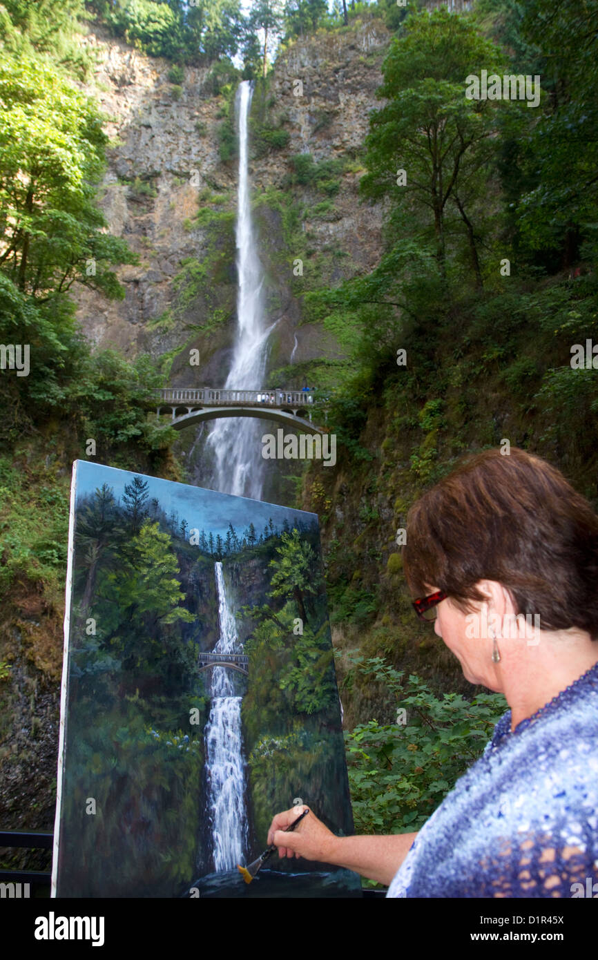 Artist painting Multnomah Falls located along the Historic Columbia ...