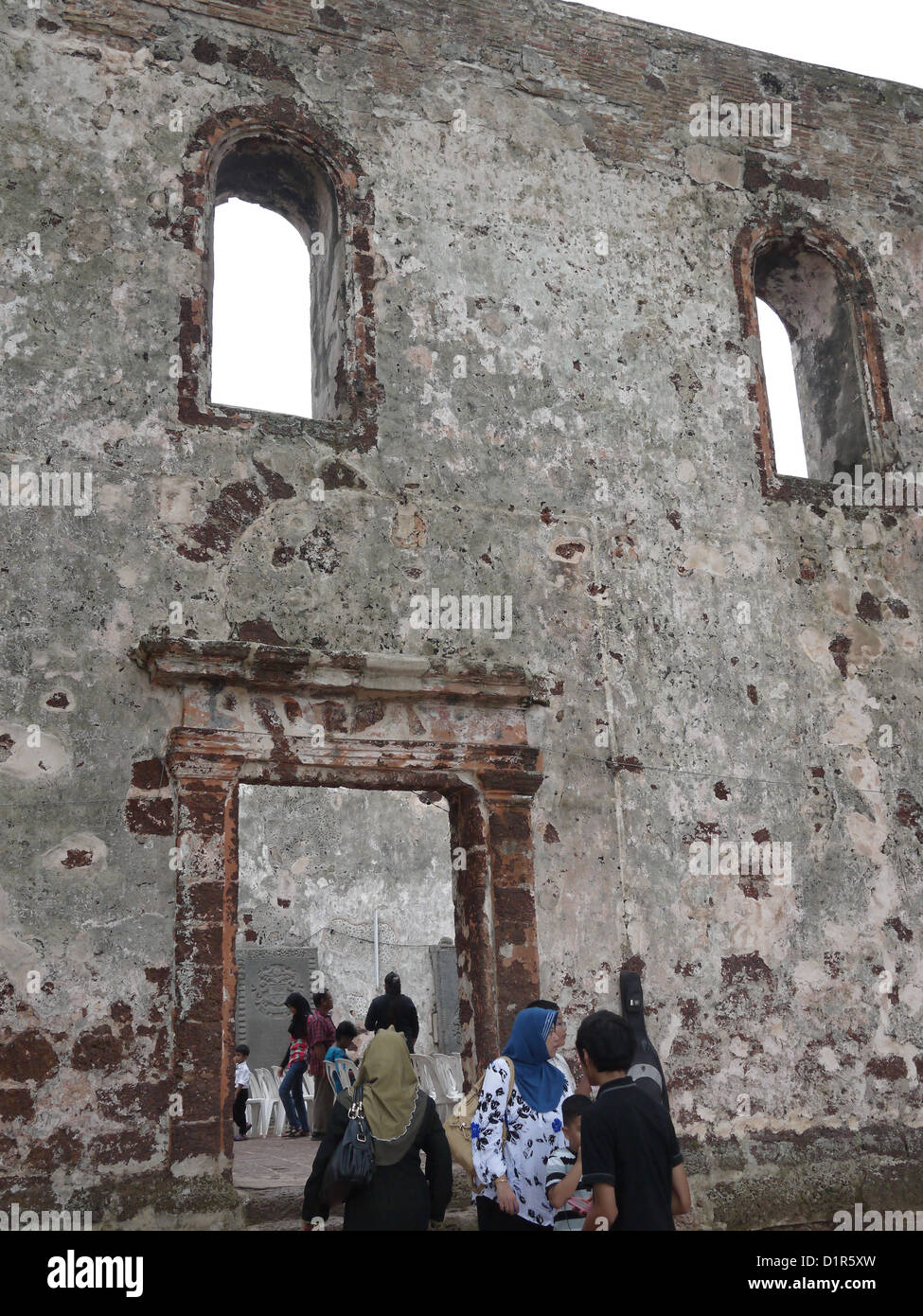 tourists entering "A Famosa" Melaka Stock Photo - Alamy