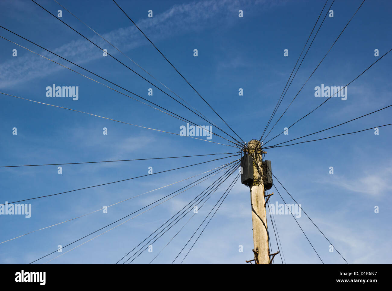 Telegraph pylon hi-res stock photography and images - Alamy