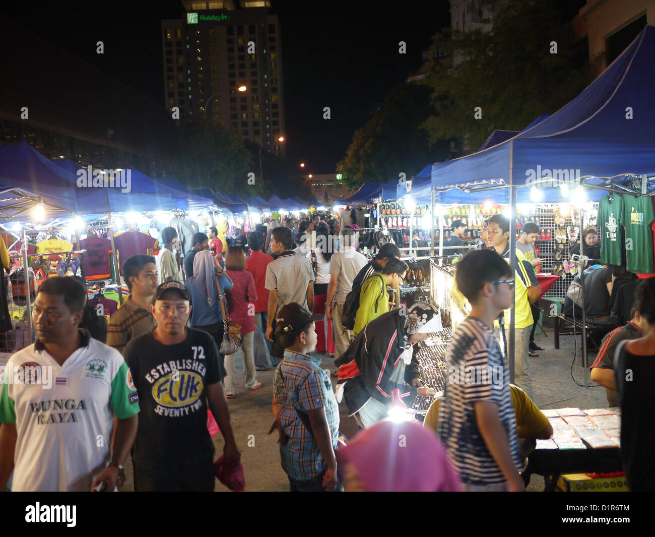 busy night market crowd Asia Stock Photo - Alamy