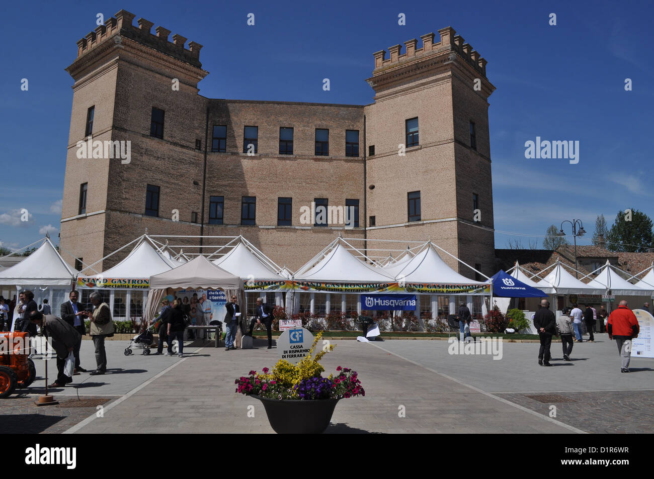 Mesola ferrara italy castle hi-res stock photography and images - Alamy