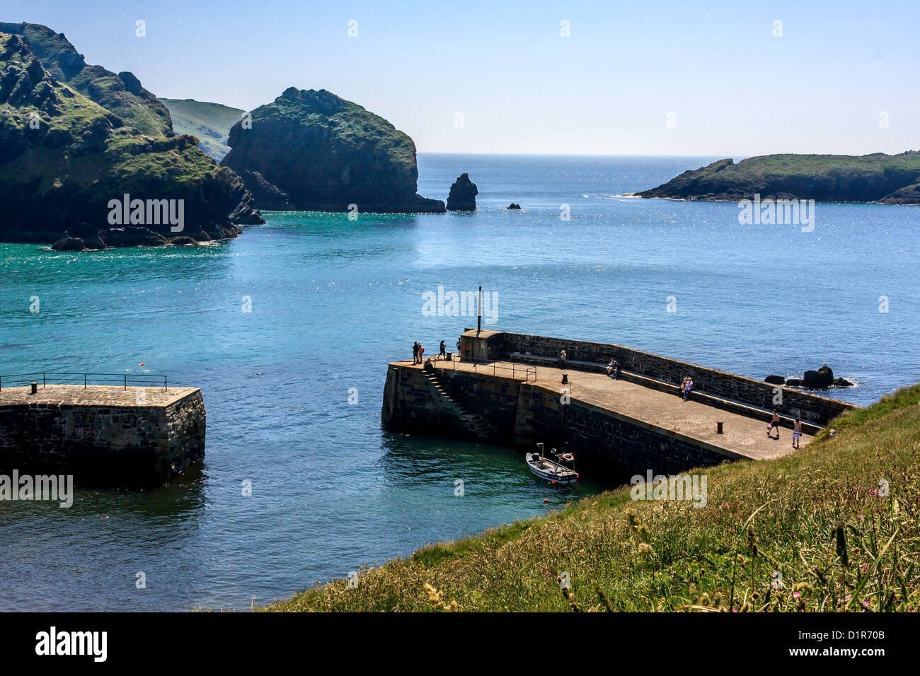 Mullion Harbour, Cornwall Stock Photo - Alamy