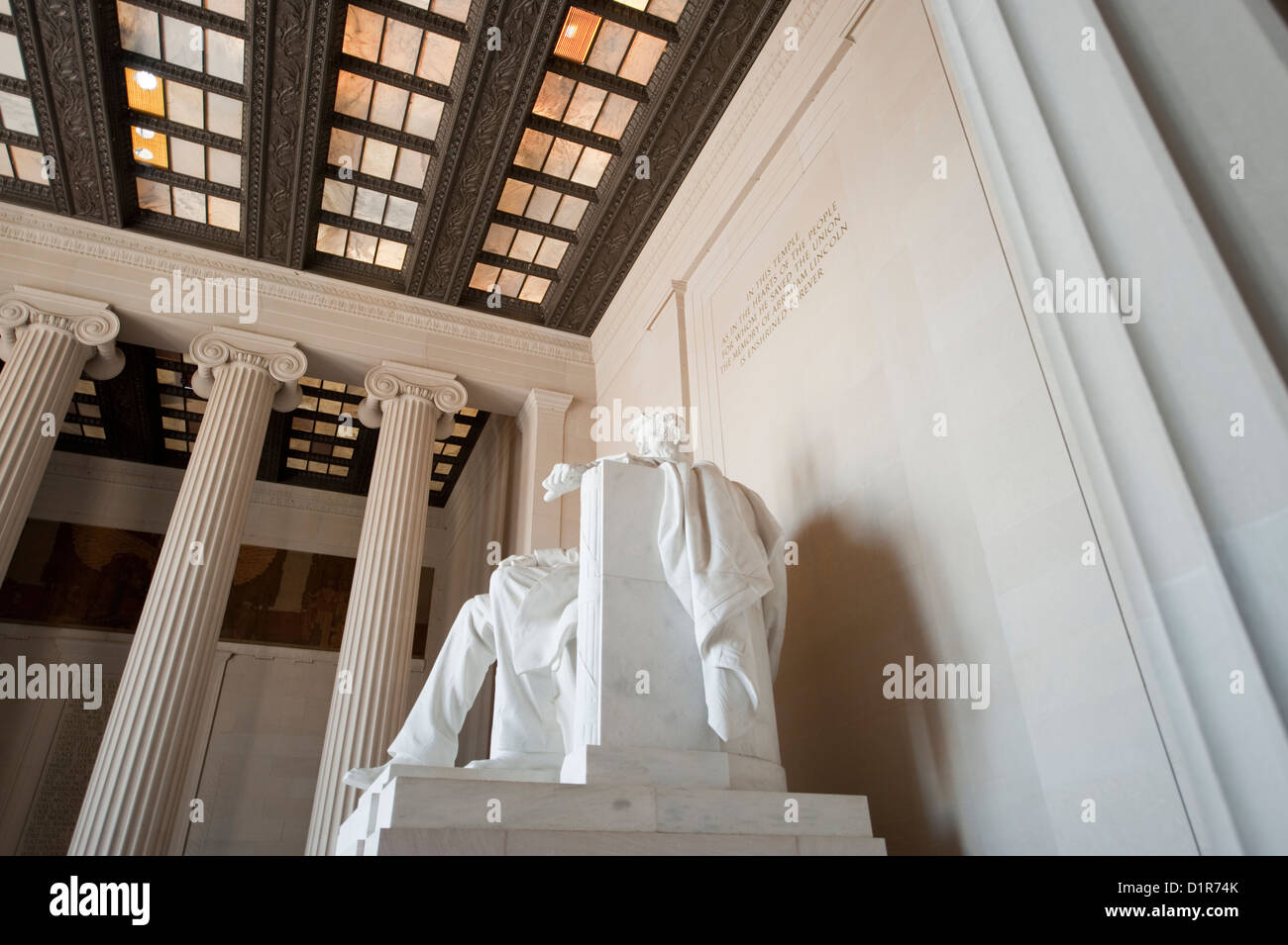 Lincoln memorial interior sculpture hi-res stock photography and images ...